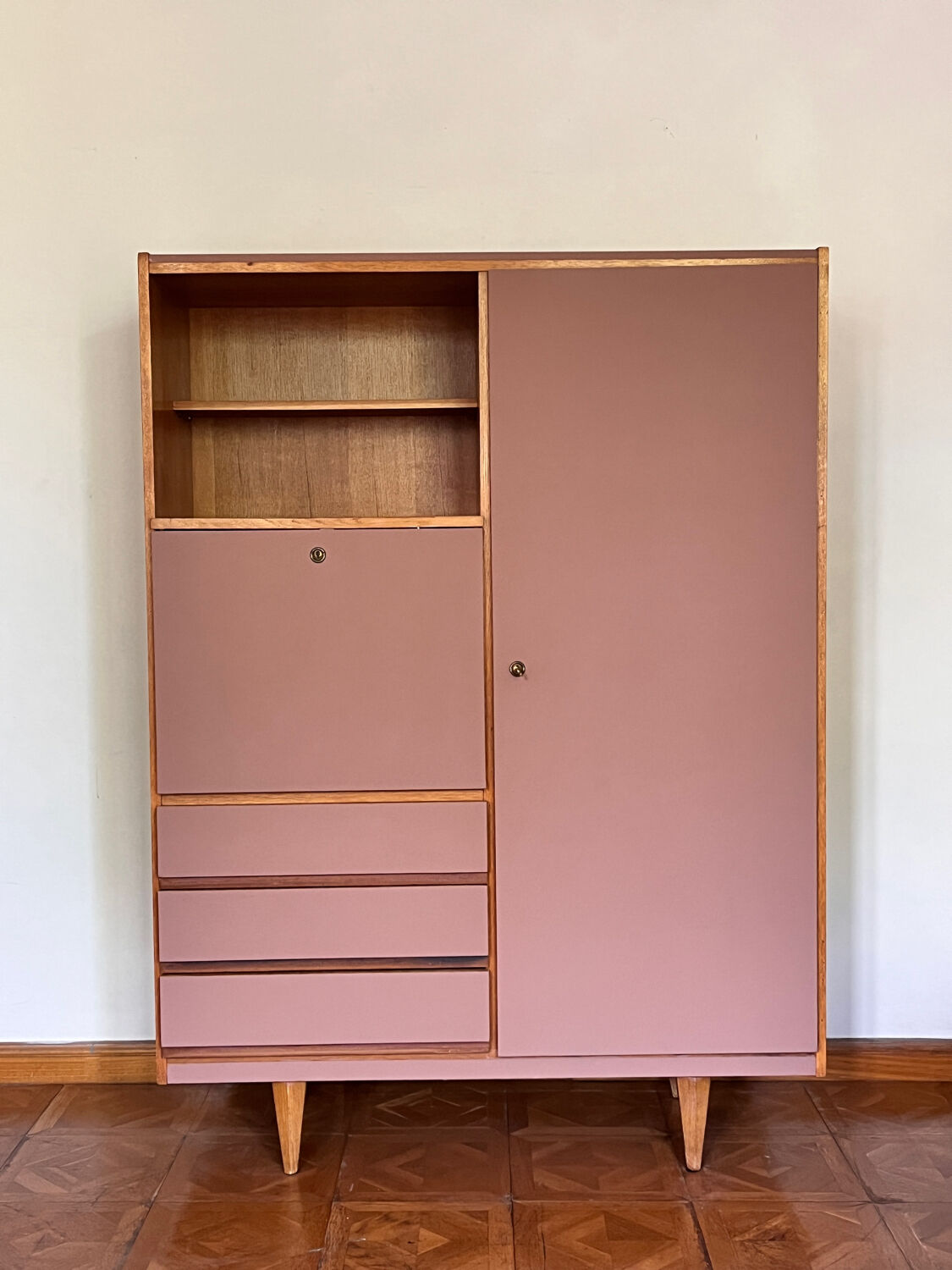 Armoire penderie & commode vieux rose et bois | Selency