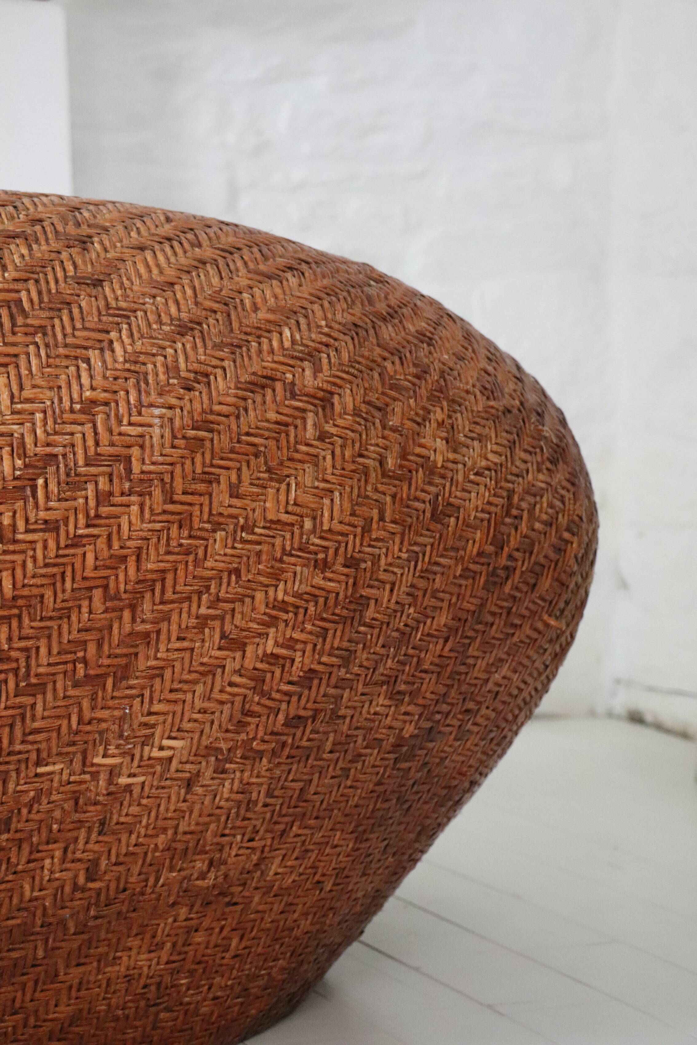 Canapé en osier tressé "Nid" des années 1970 | Selency