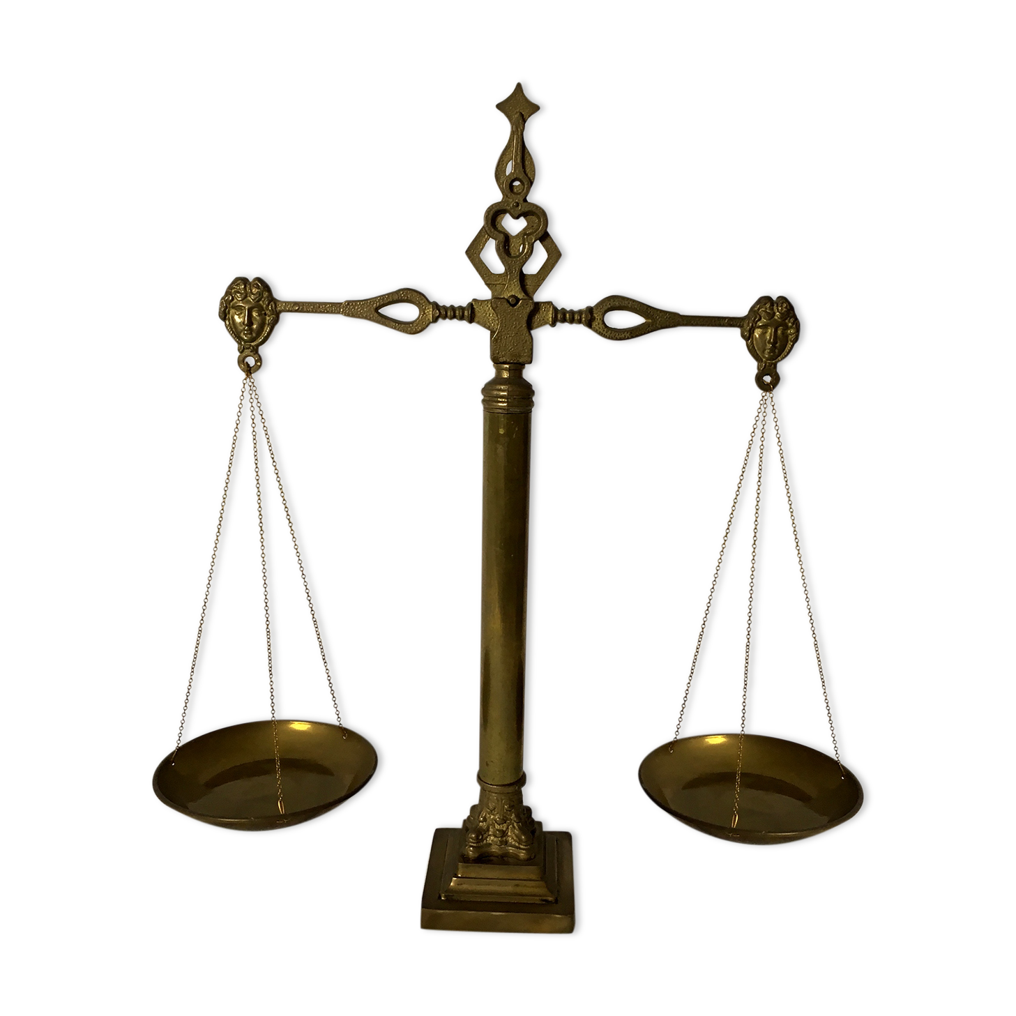 Balance à plateaux en cuivre et laiton | Selency