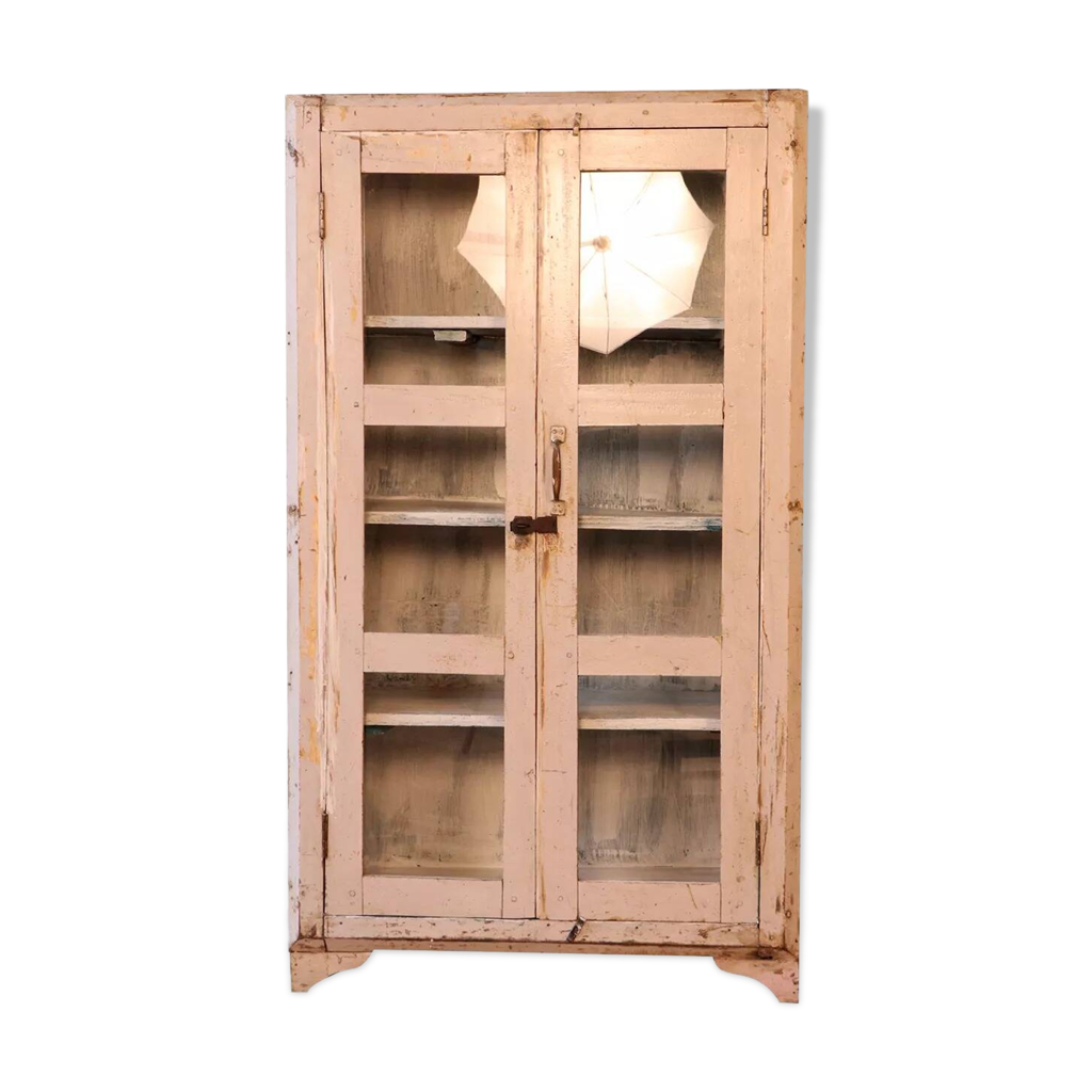 Ancienne vitrine en teck birman patine blanché-écrue | Selency