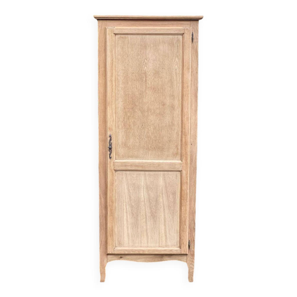 Armoire d'internat Louis XV rénovée en chêne brut avec tringle ...