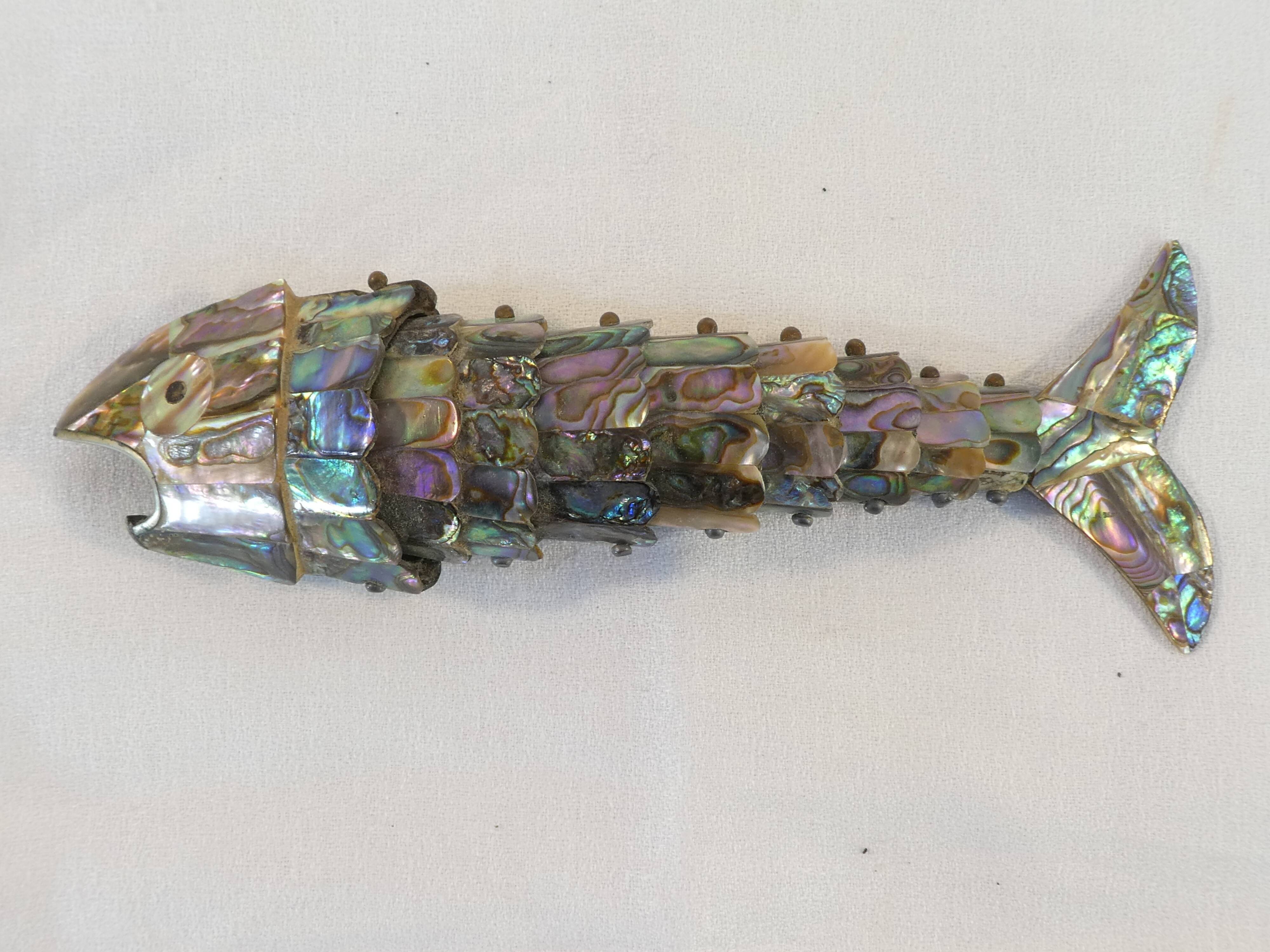 Ancien decapsuleur poisson articulé en nacre | Selency