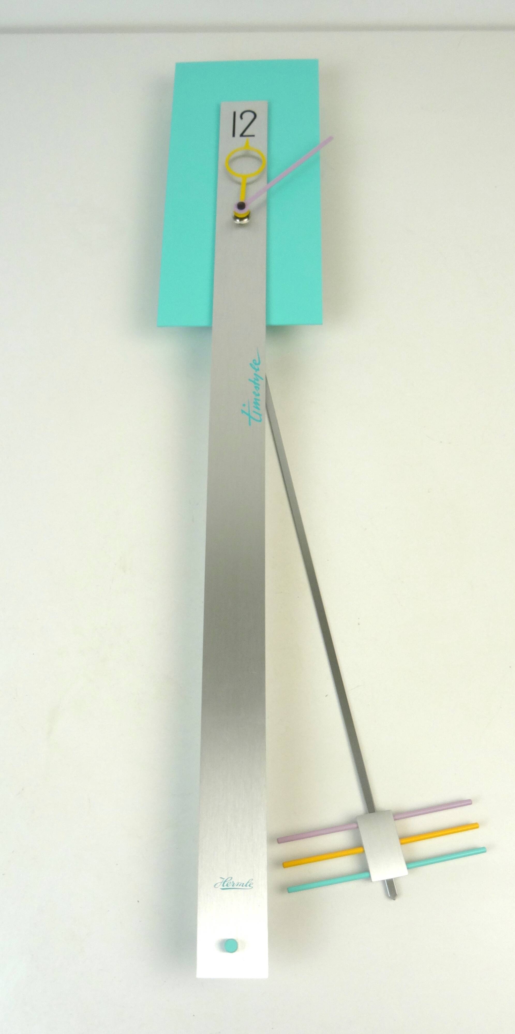 Horloge murale à pendule postmoderne minimaliste des années 80 par ...