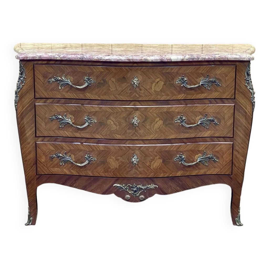Commode de style Louis XV en bois de rose, chêne et dessus marbre ...