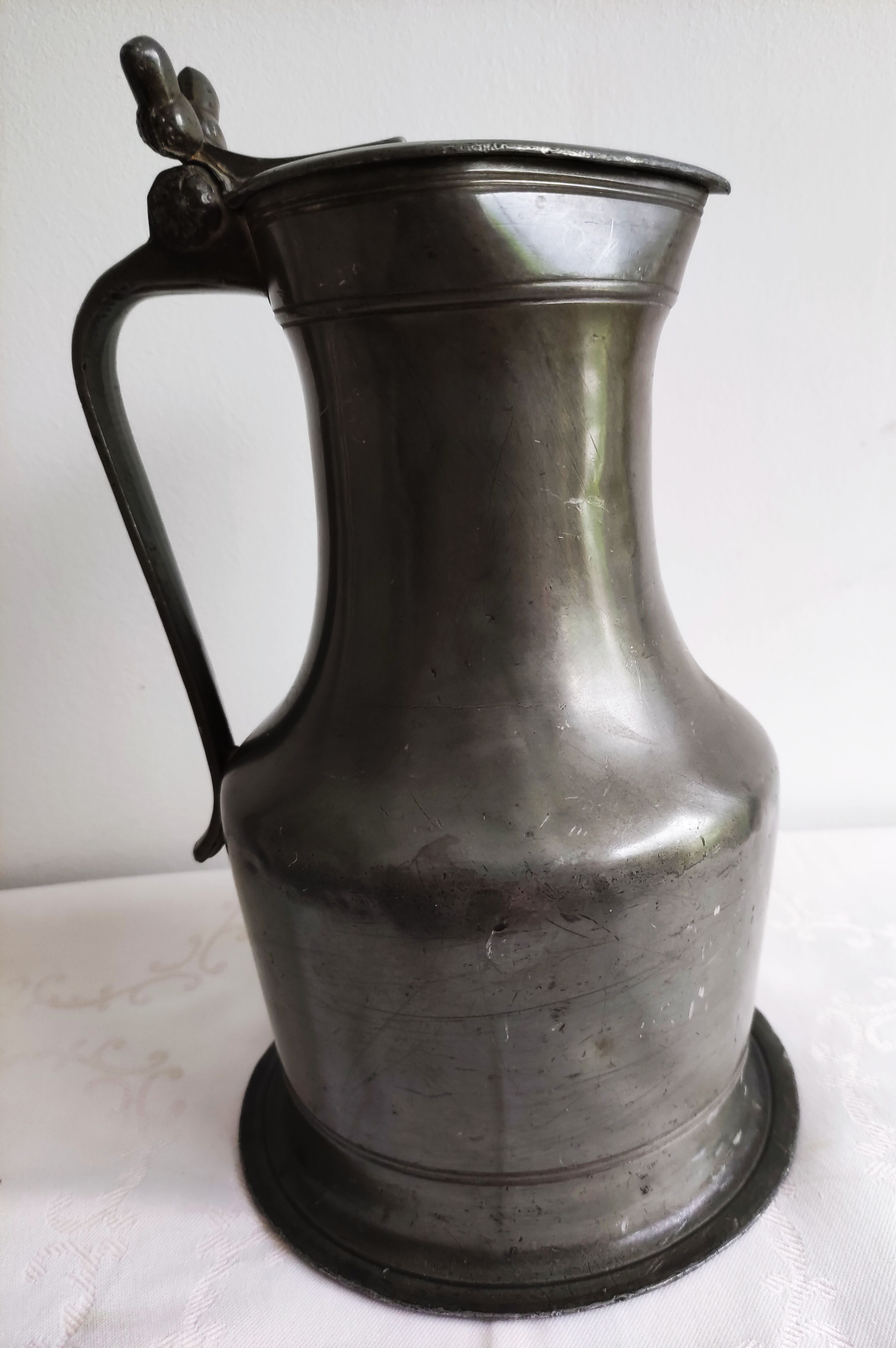 Carafe ancienne en étain véritable | Selency