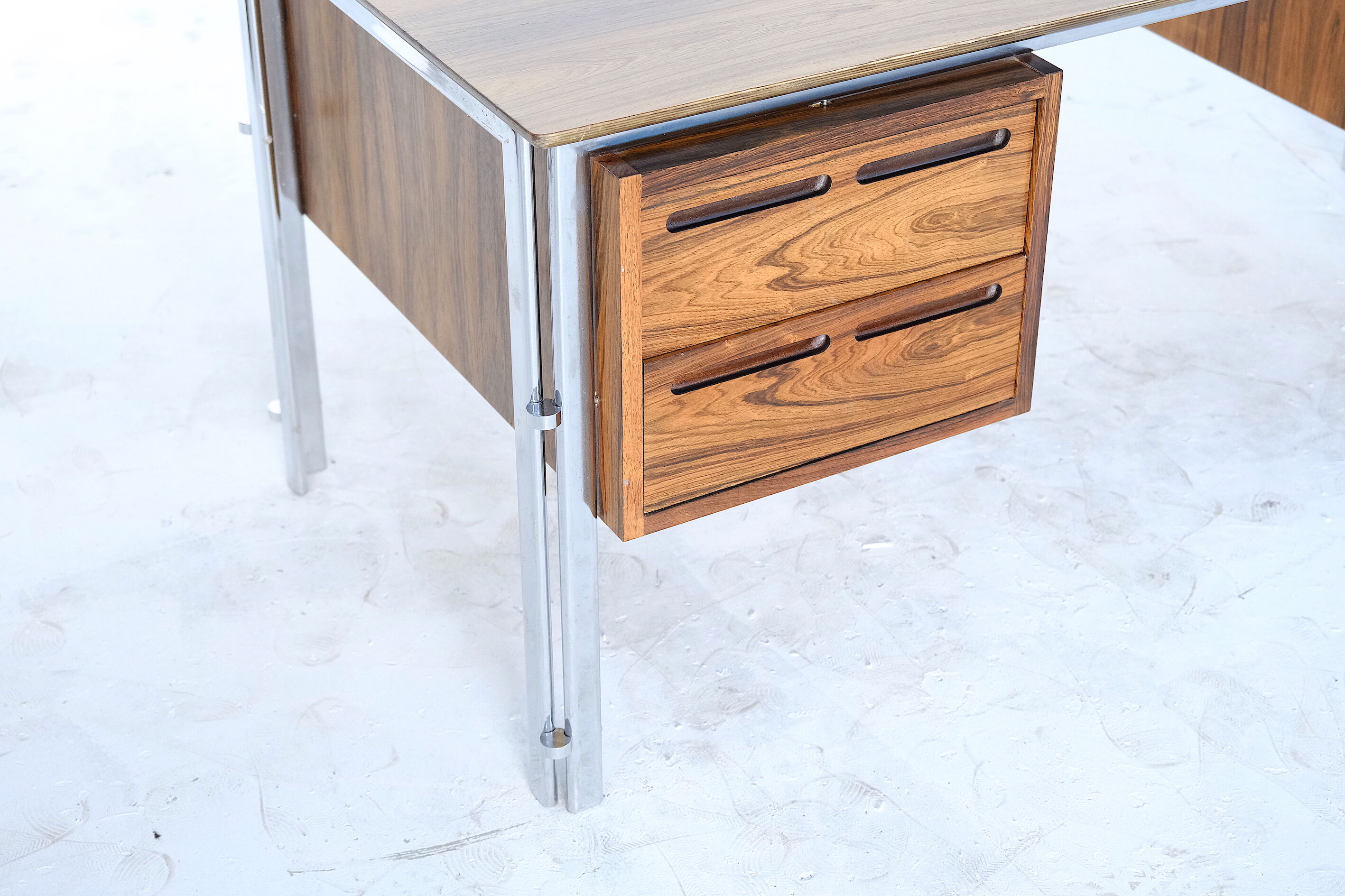 Bureau INFI par Jan Lunde Knudsen édition Sorlie Möbler Norvège des ...