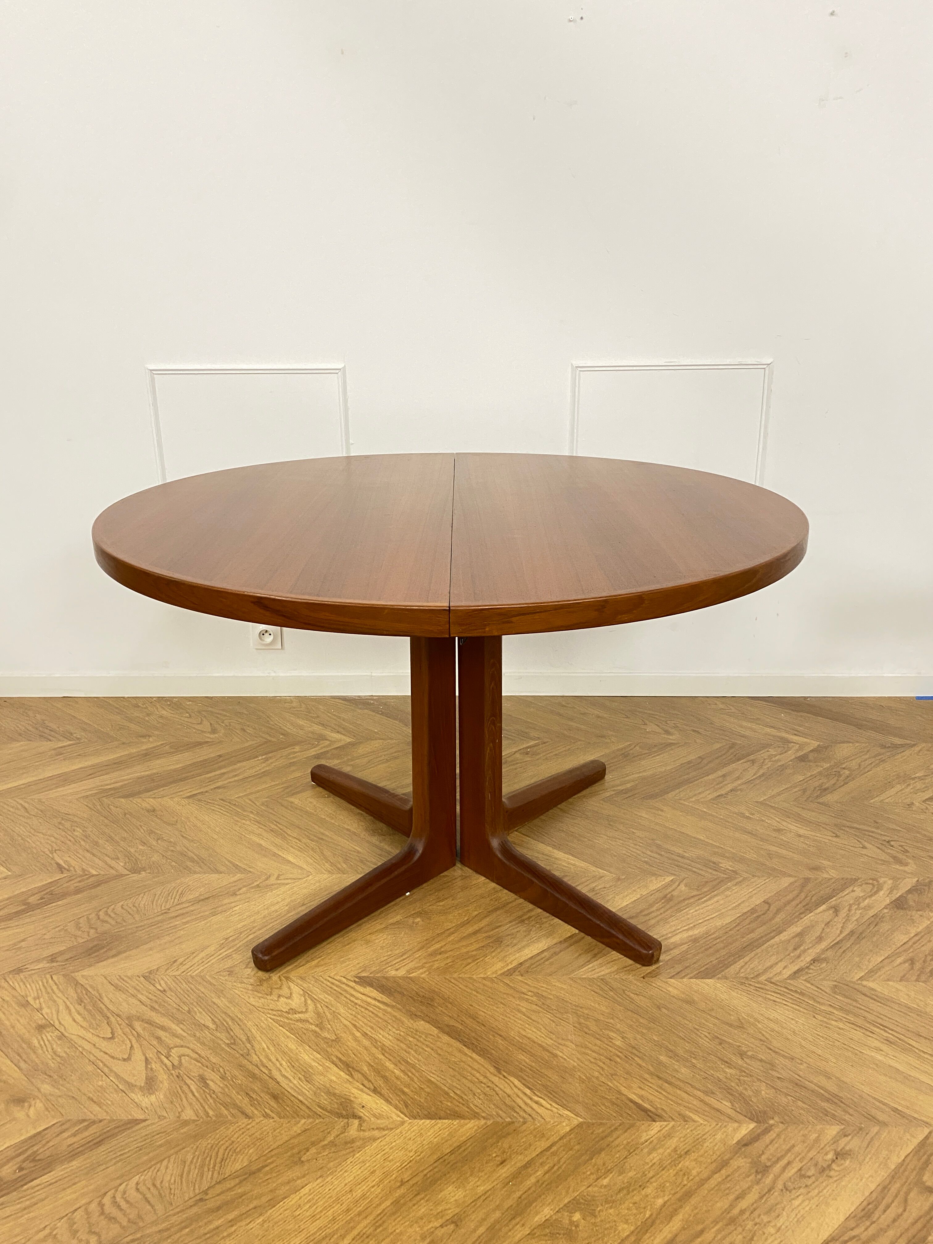 Table ronde scandinave avec rallonge | Selency