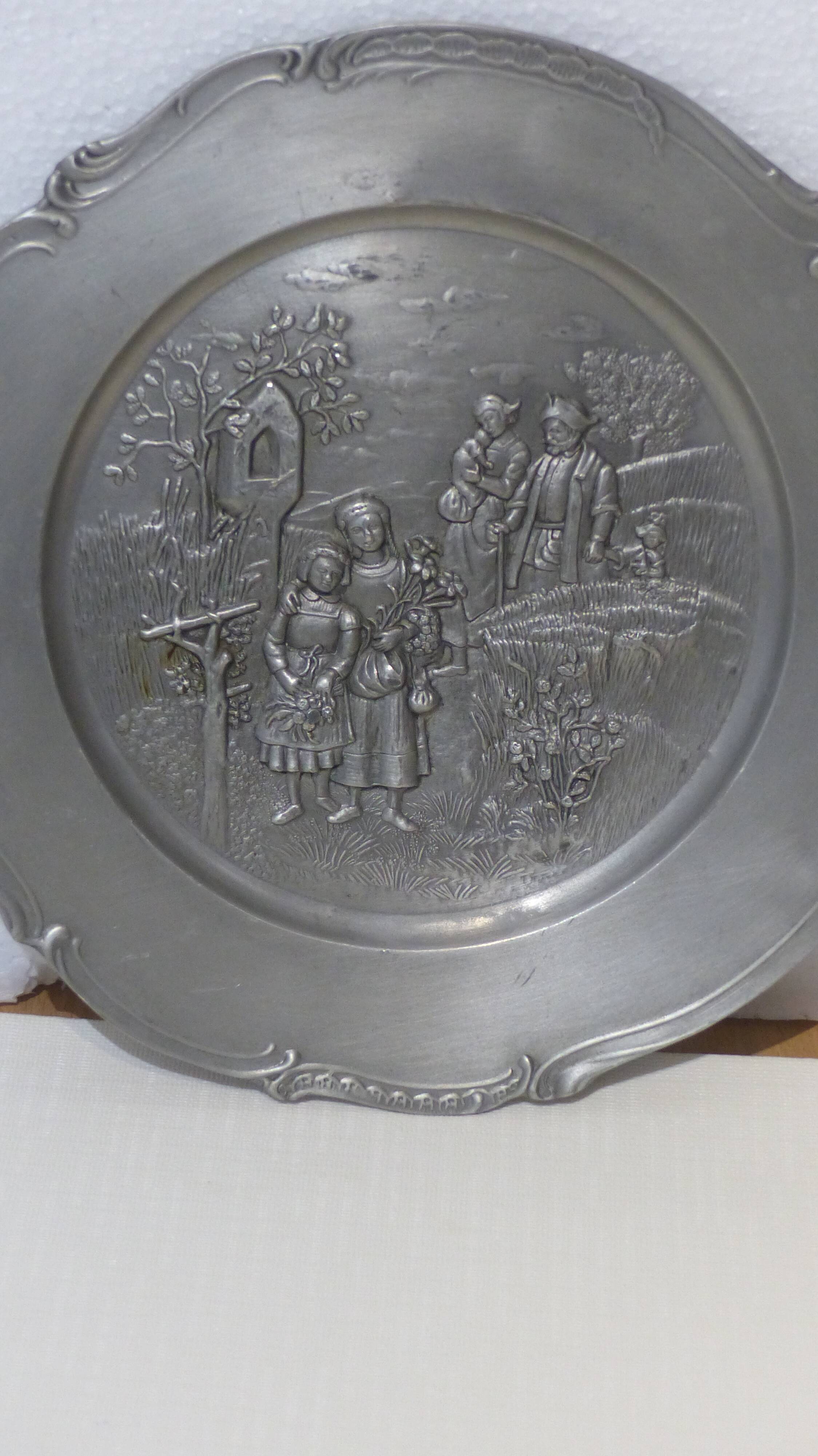 Ancienne assiette étain | Selency