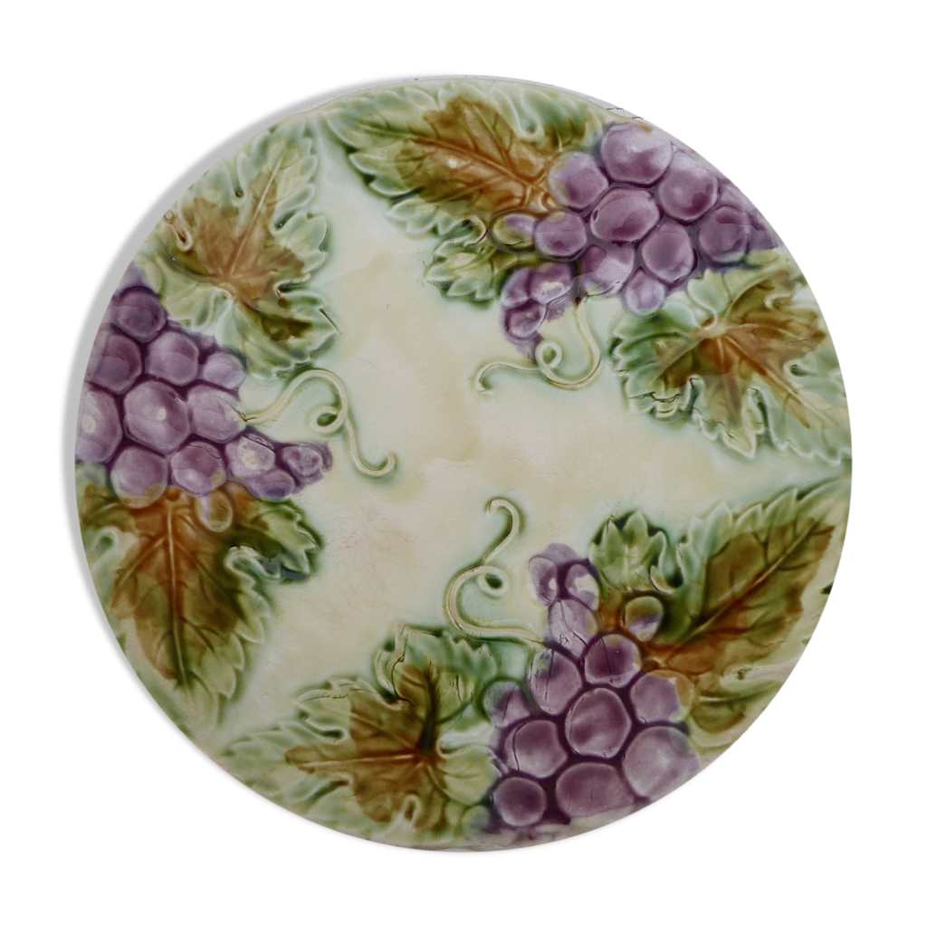 Assiette en barbotine motif raisins | Selency