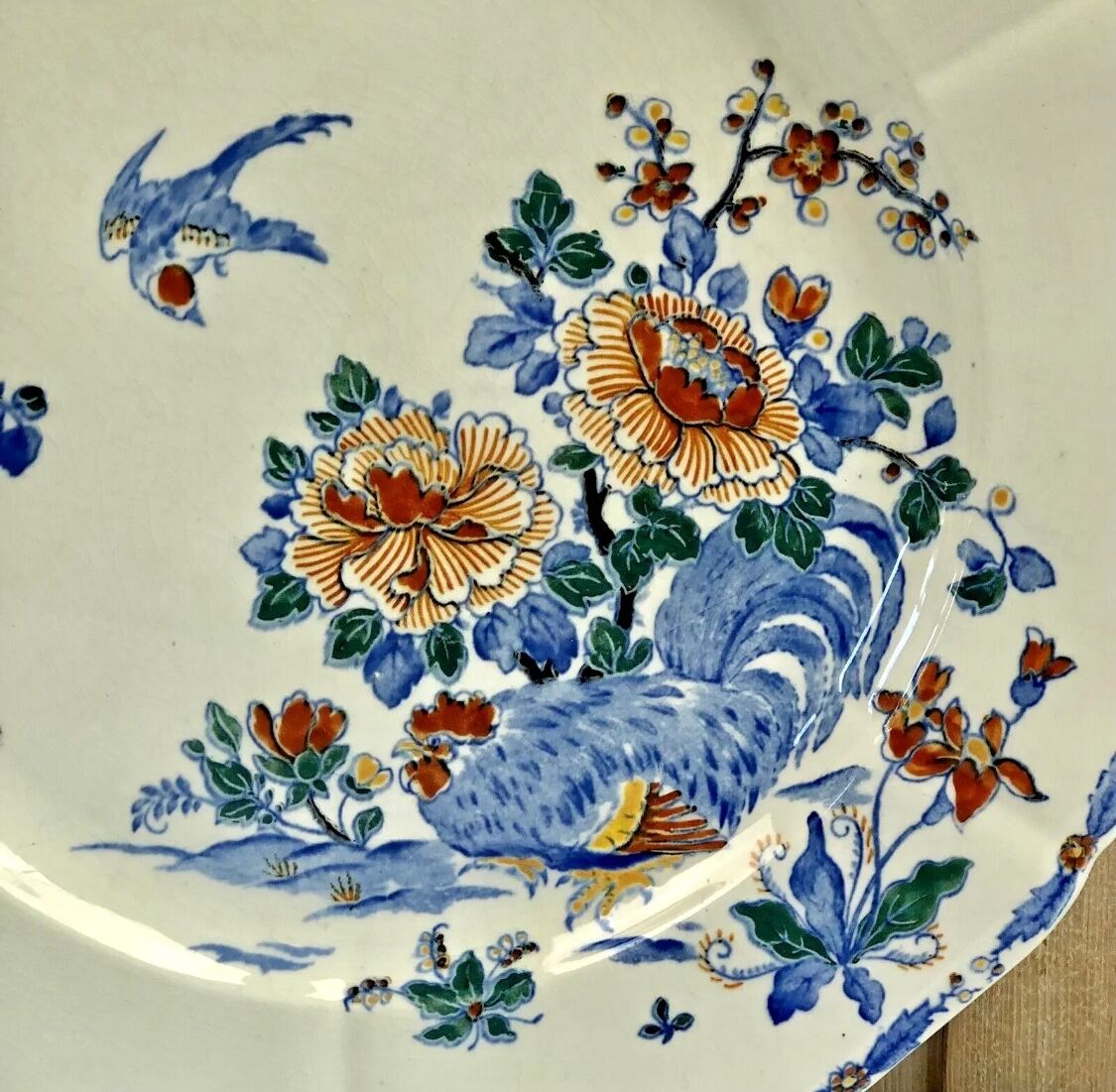 Grand plat Gien modèle coq et pivoines 1938 1960 | Selency