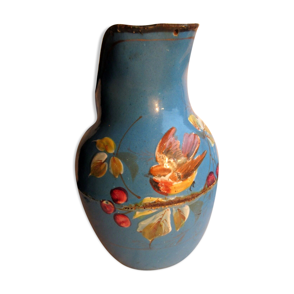 Broc joufflu tôle émaillée bleue, oiseau se posant sur des cerises ...