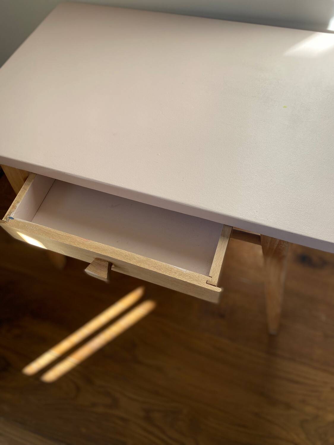 Petit bureau vintage en bois pour enfant et sa chaise Baumann rénovés ...