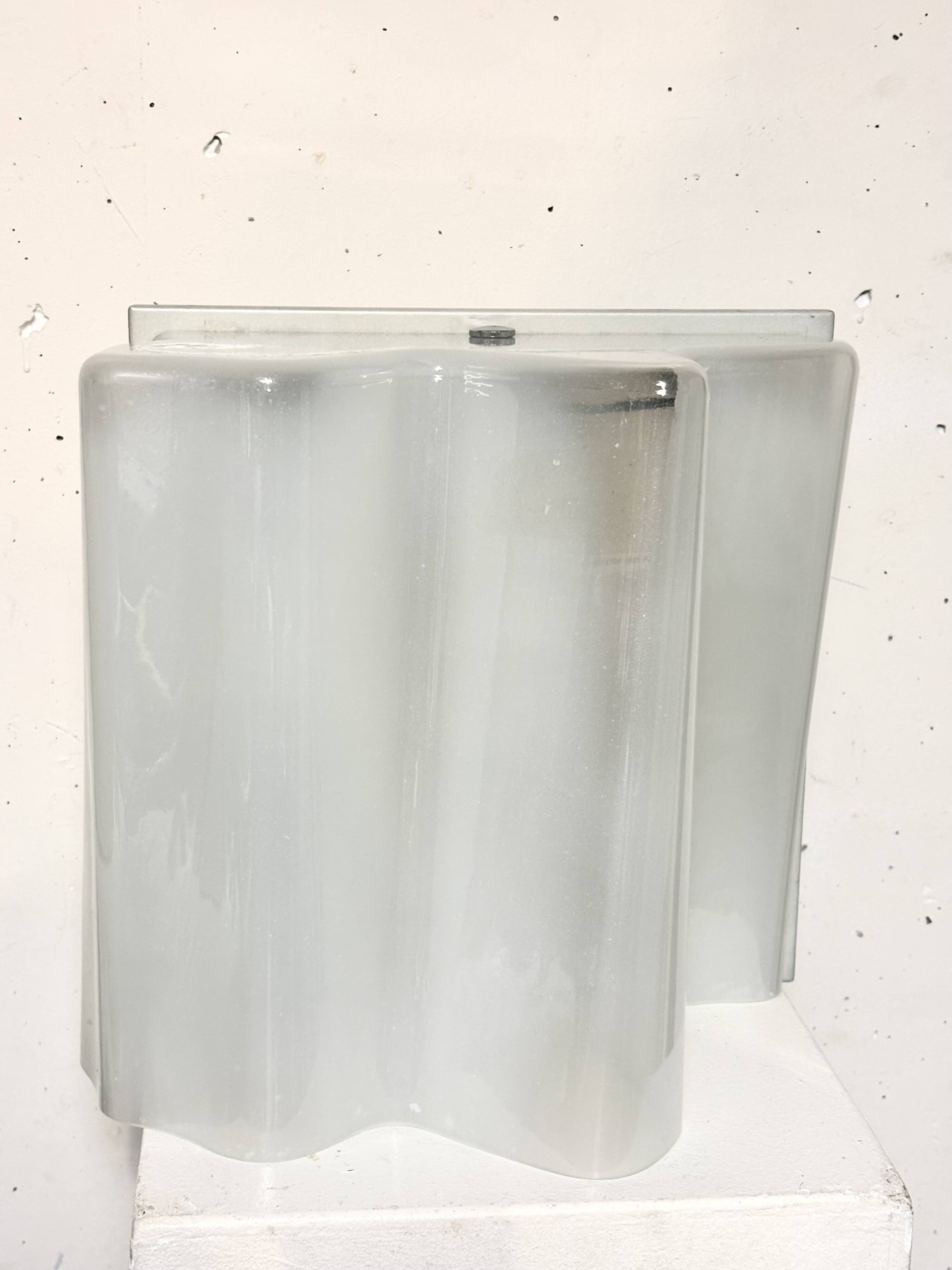 Grande applique Logico, Michele De Lucchi et Gerhard Reichert, Artemide ...