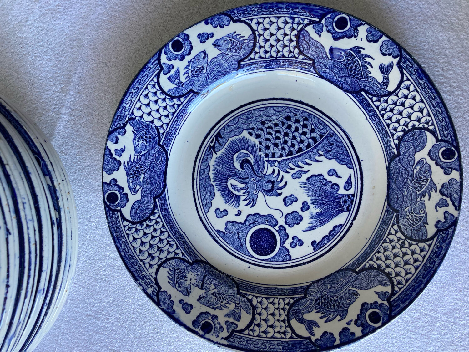 16 assiettes de table Longwy, modèle Fish | Selency