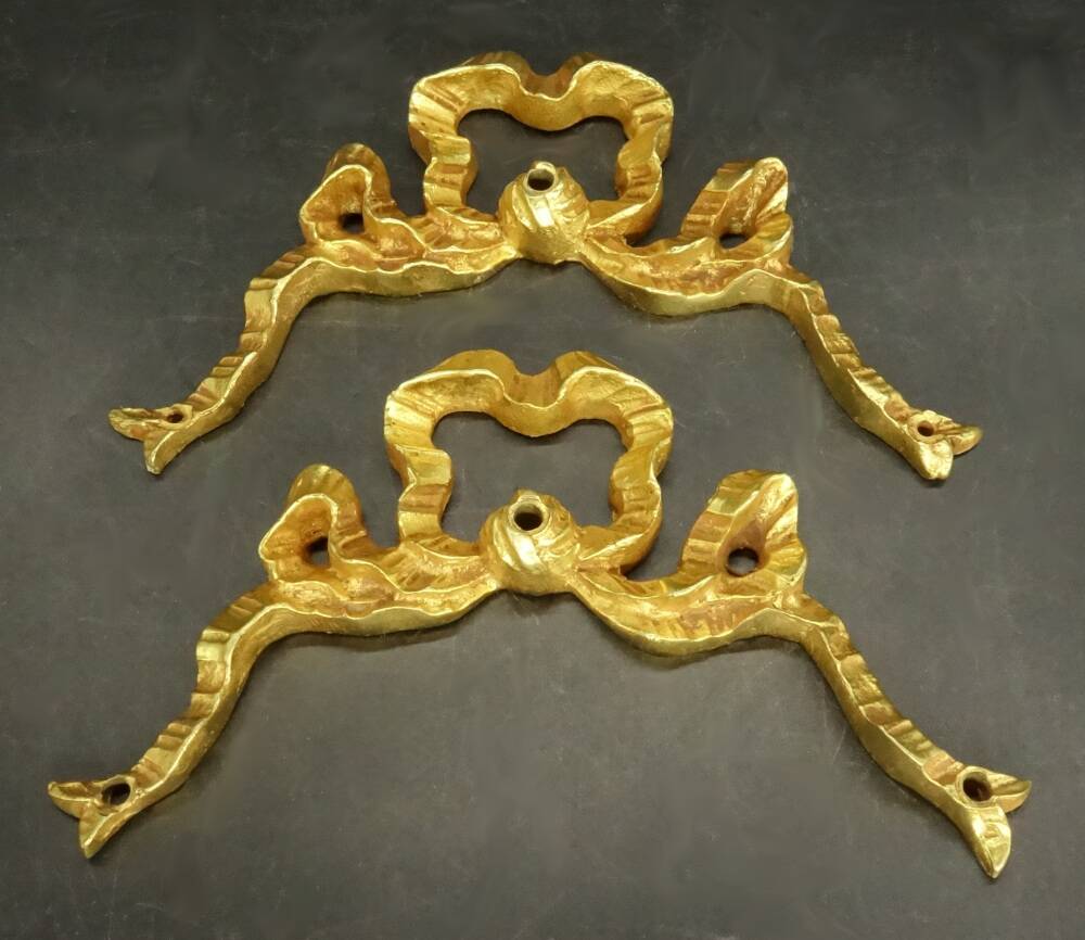 Paire de frontons au noeud style Louis XVI en bronze doré | Selency
