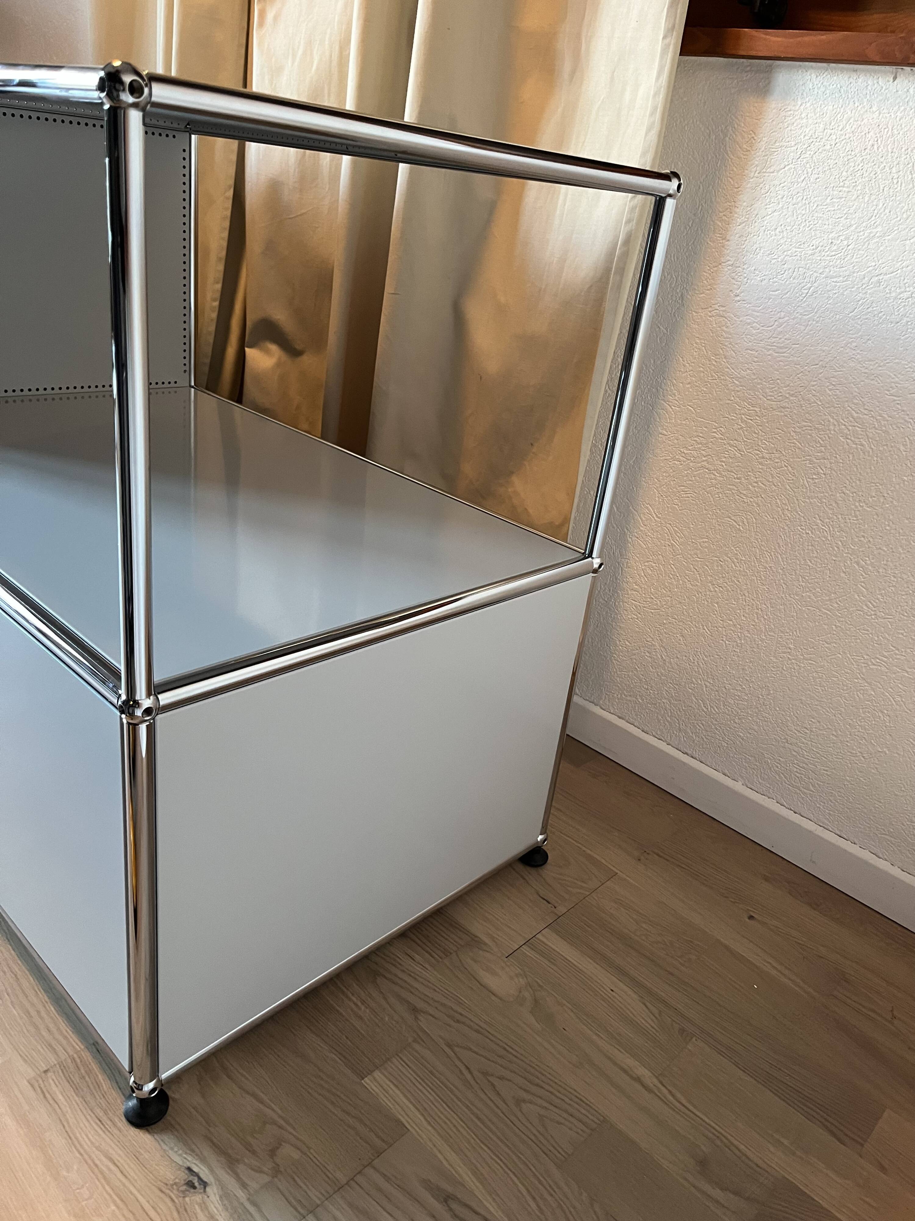 USM Haller chest of drawers / sideboard Light gray (latest generations ...