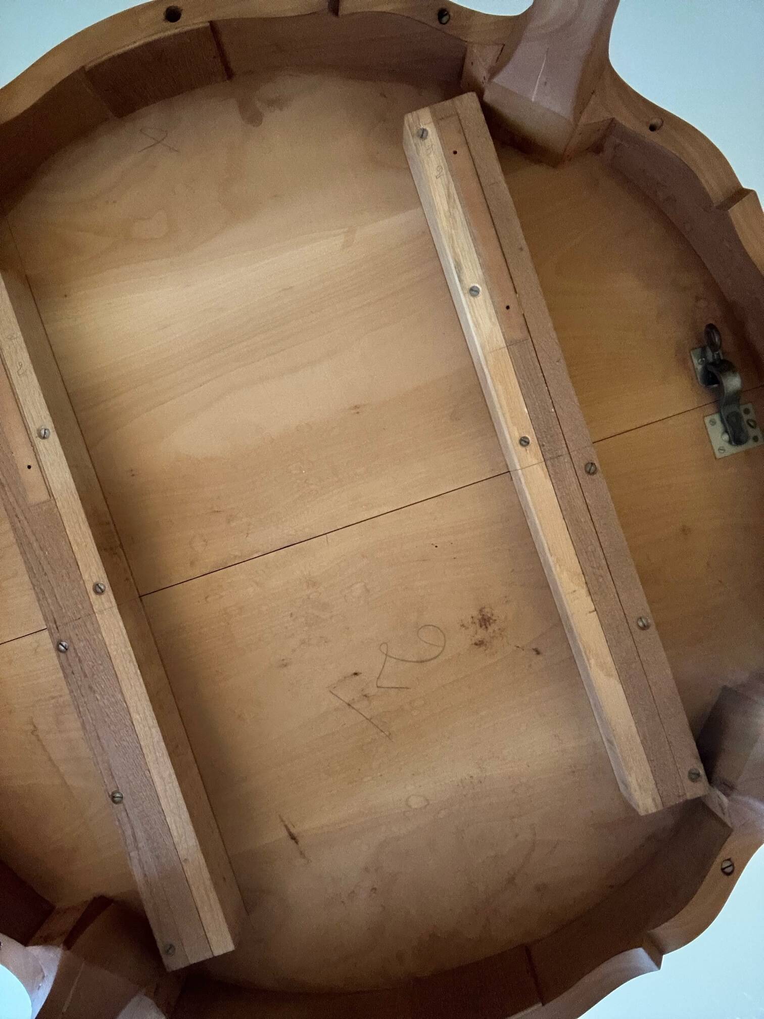 Louis XV style round air-coated table | Selency