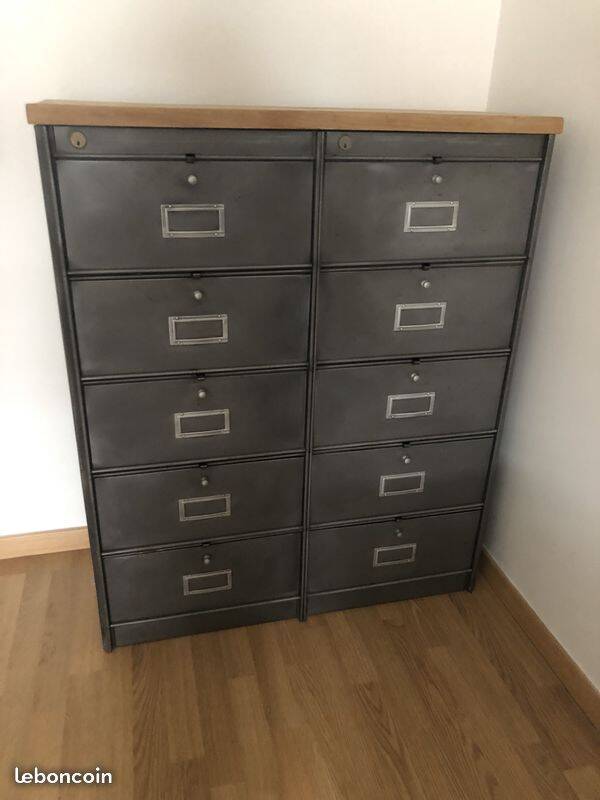 Meuble de rangement 10 clapets industriel Ronéo à boutons en bois et métal | Selency