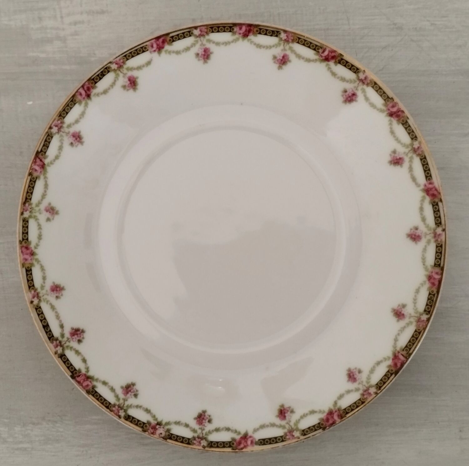Assiettes Dessert Gâteau Porcelaine Limoges Liseret Or Frise Fleurie ...