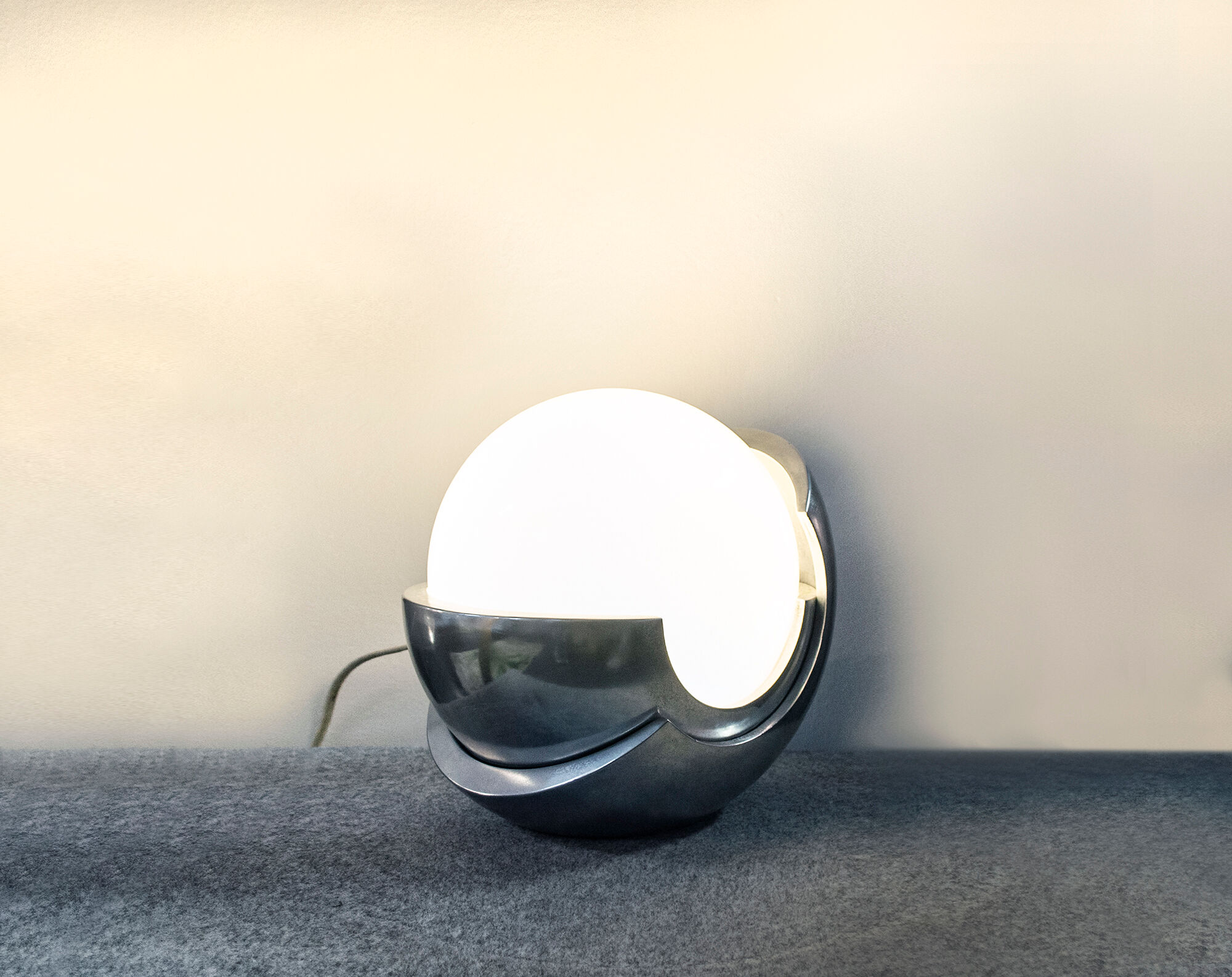 Lampe de table Roto par Giacomo Benevelli pour Gaetano Missaglia Italia ...