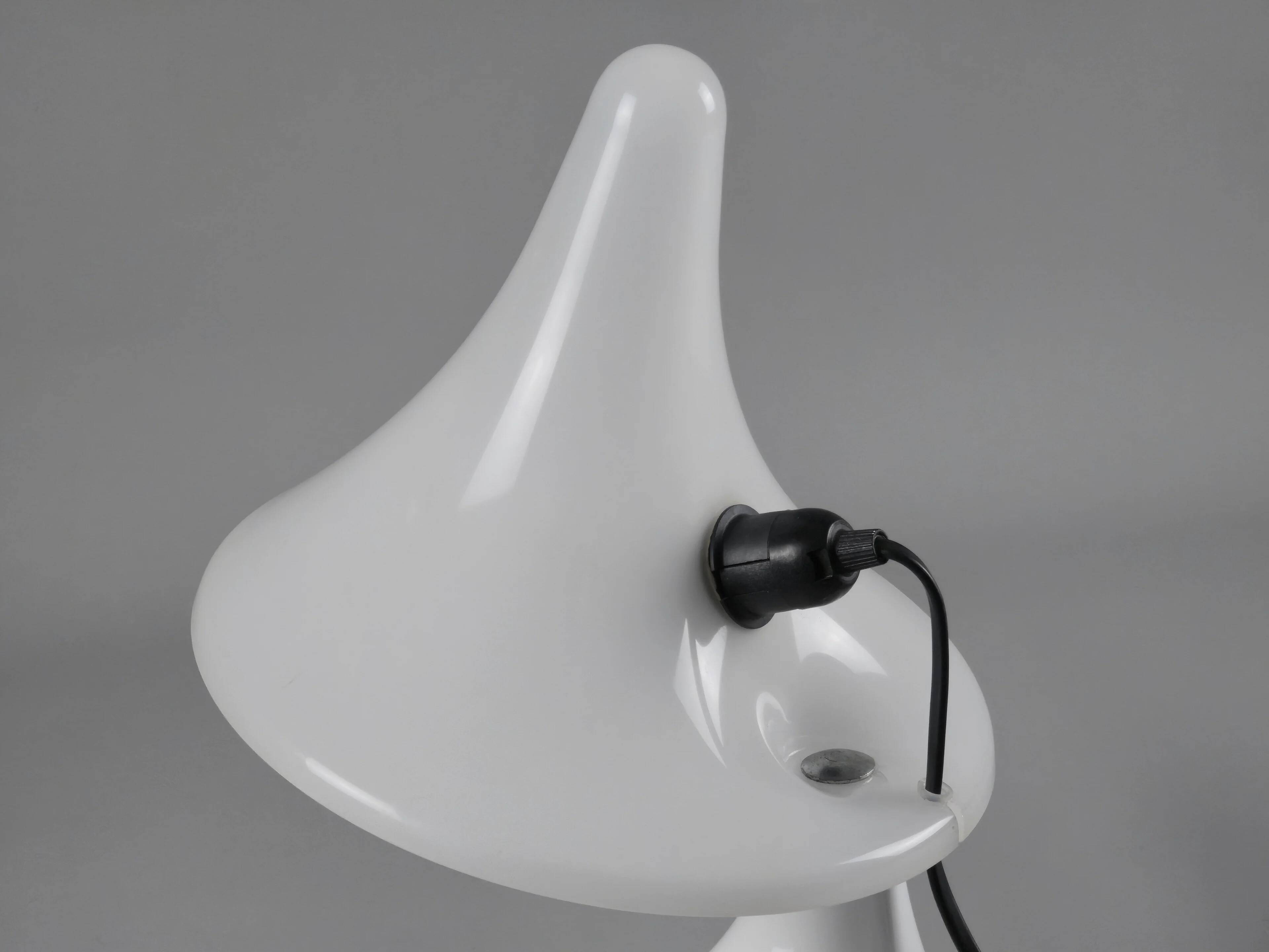 Paire rare de lampes de table Art Plex Venezia 'Karin-M' | Lumière en ...