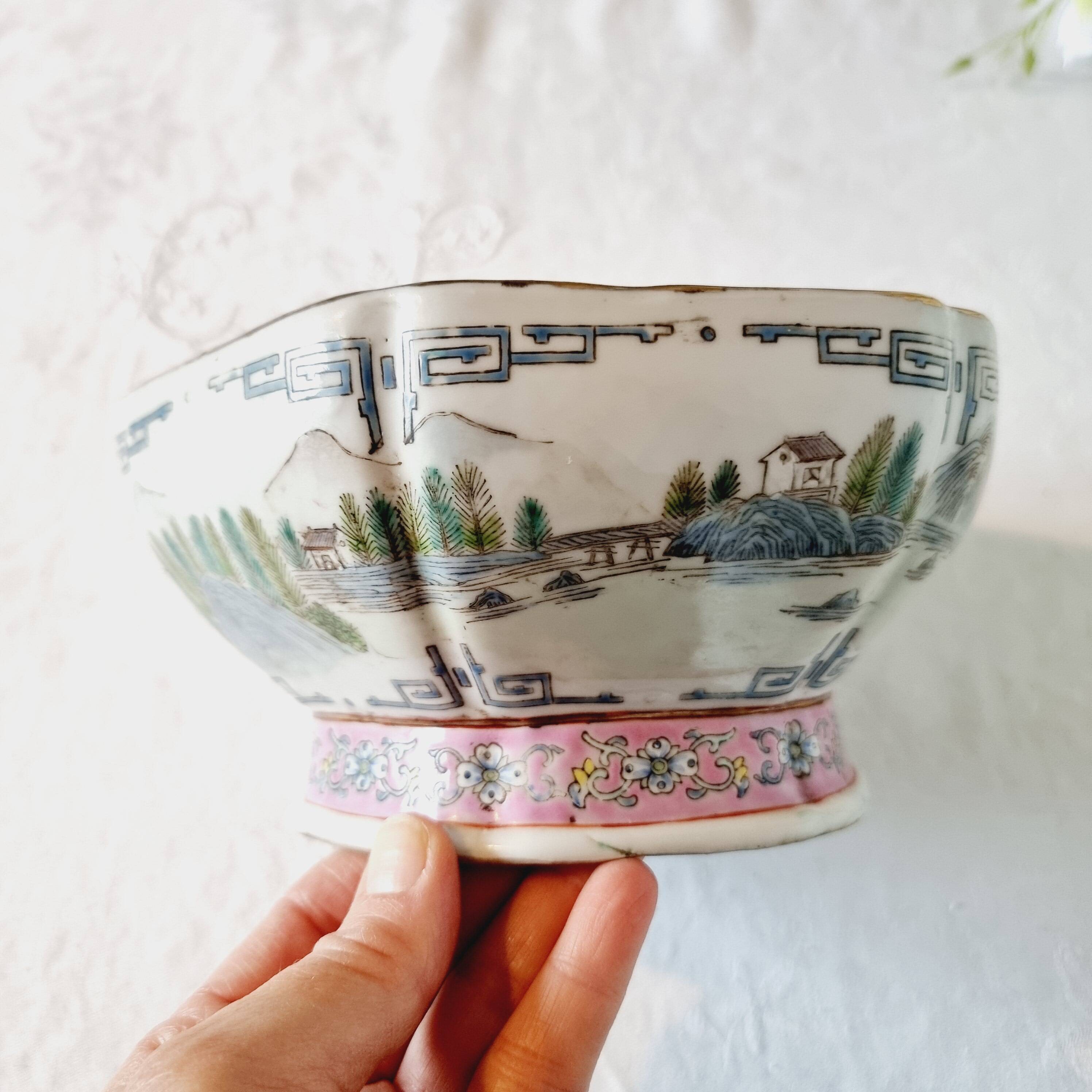 Bol en porcelaine chinoise « Famille Rose », sceau du règne Qianlong ...