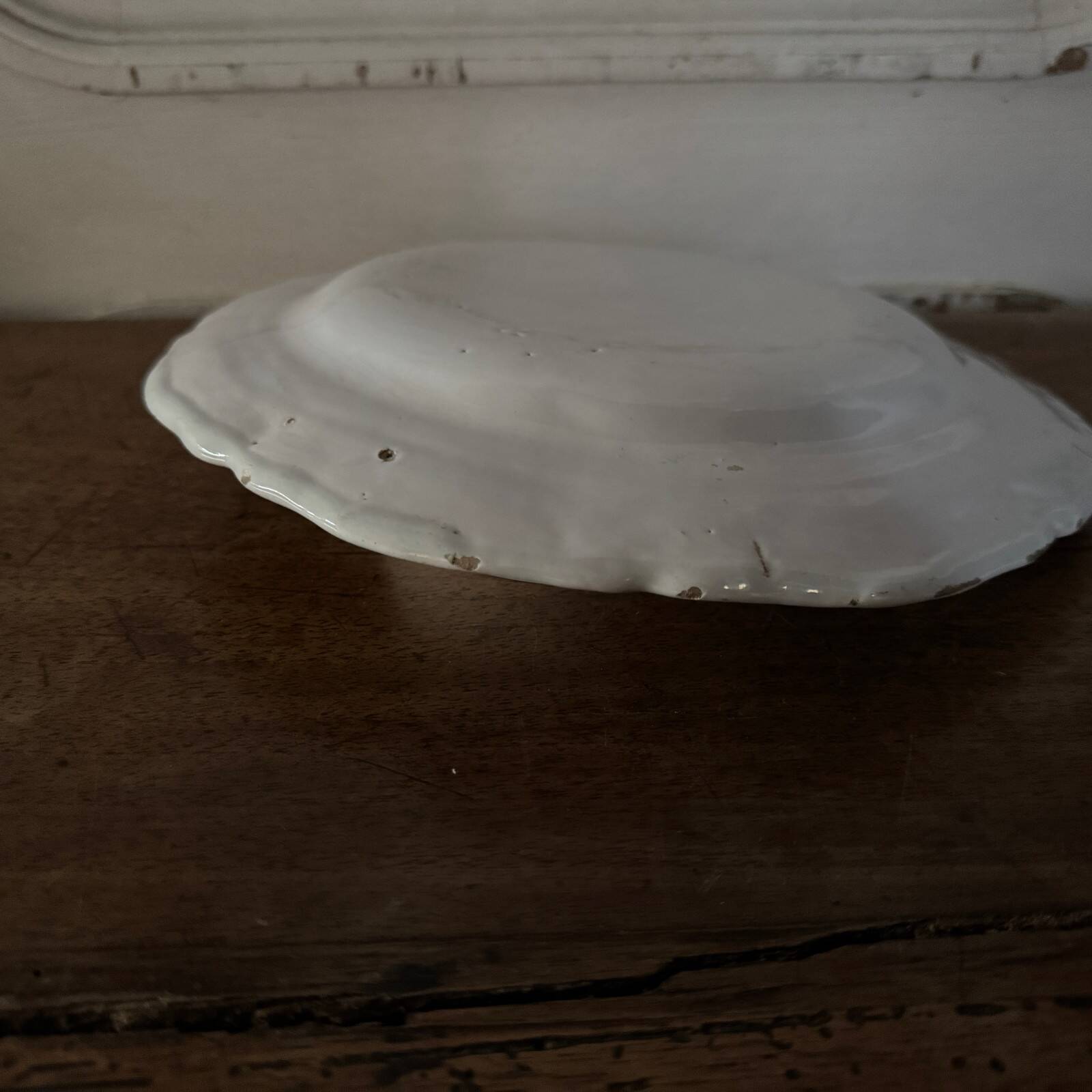 Assiette en faïence de Moustiers XVIIIe décor floral | Selency