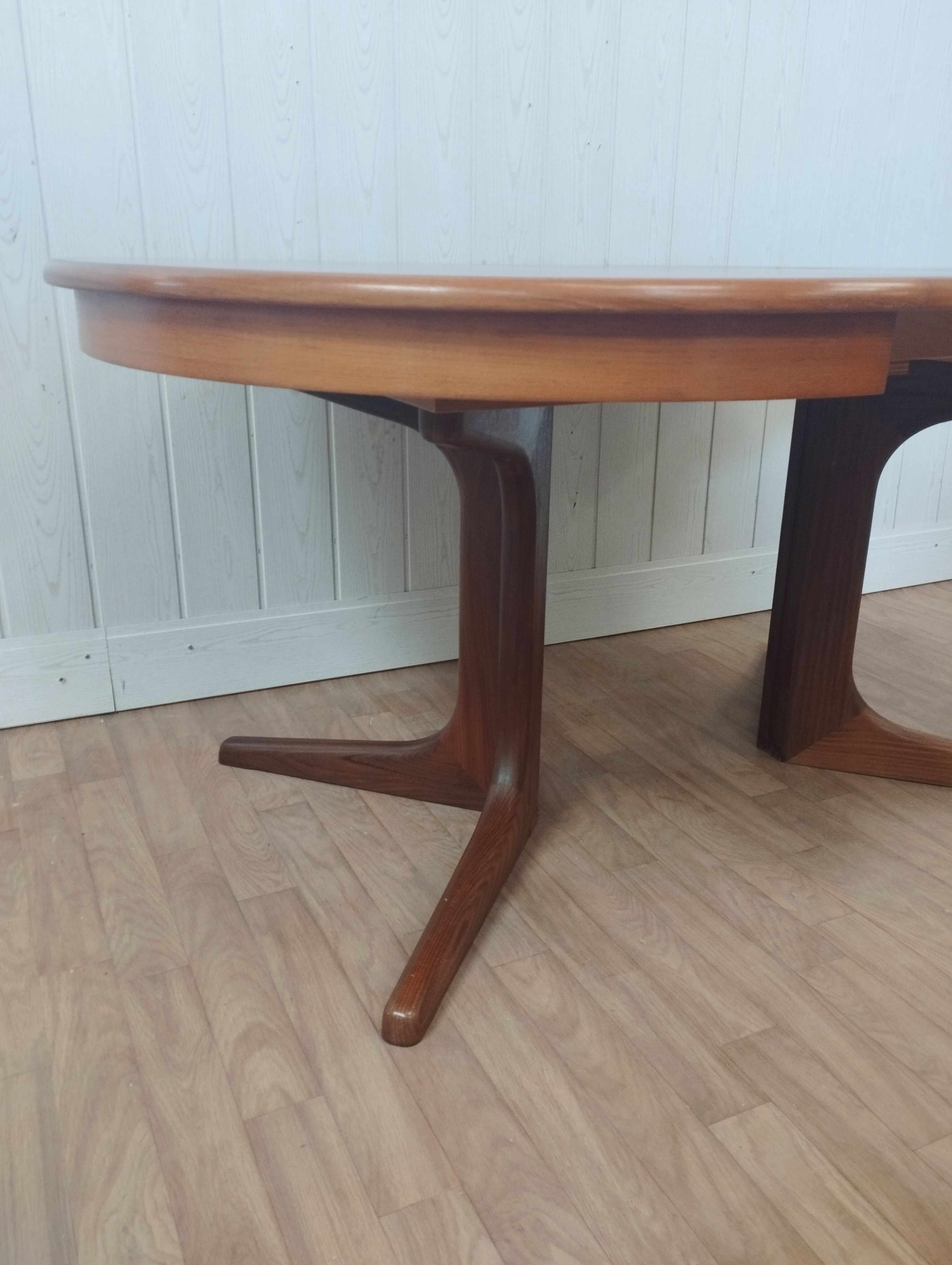 Table ronde extensible en teck de style scandinave | Selency