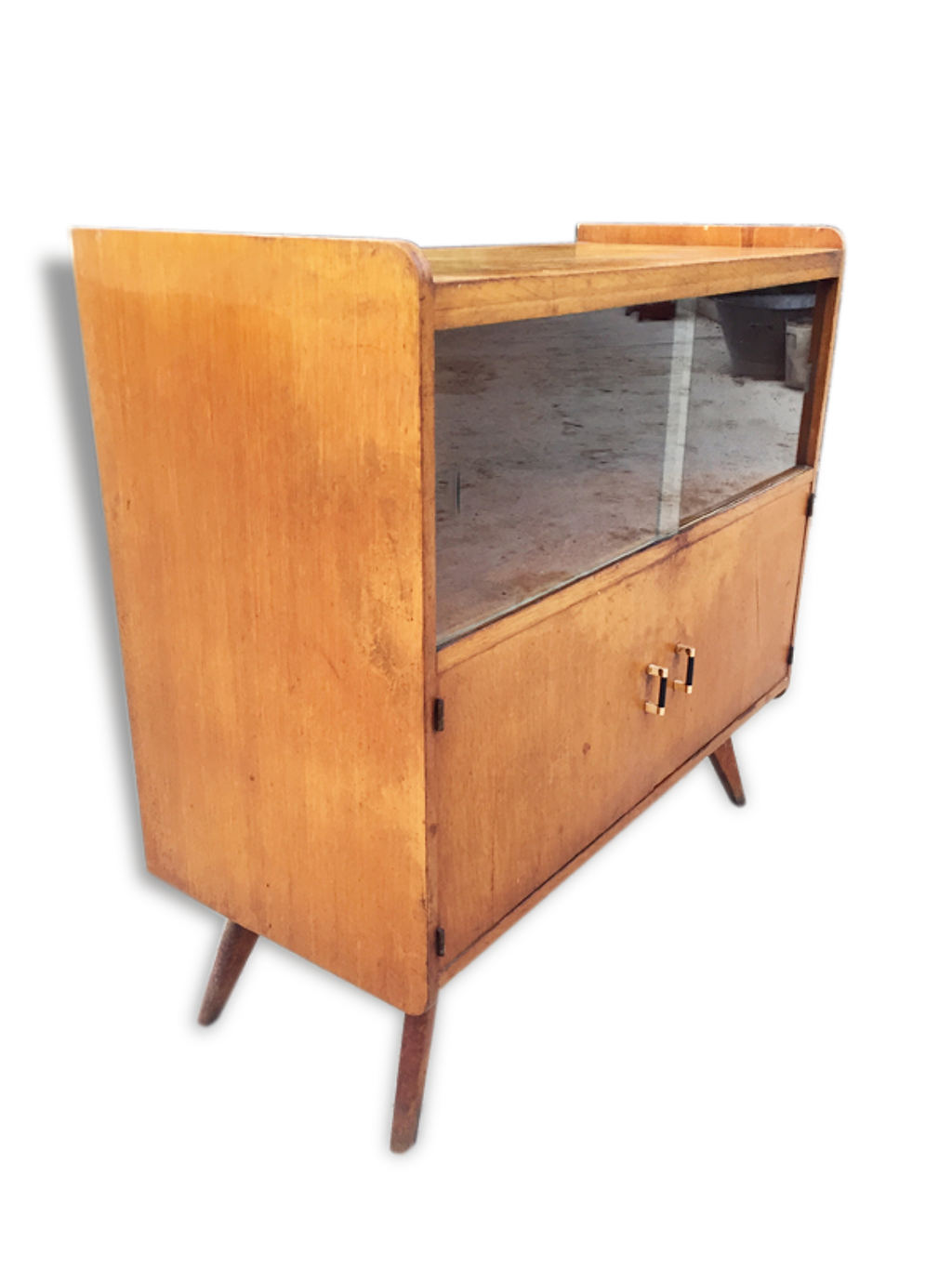 Buffet bas pieds compas avec vitrine, années 60 | Selency