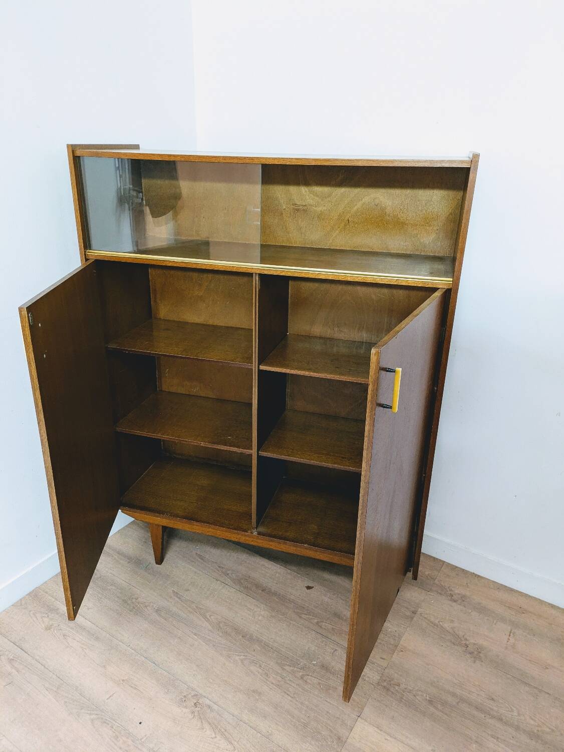 Buffet vitrine vintage en bois | Selency