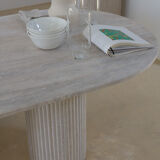 Table à manger oblongue Olya 150x90 en travertin naturel | Selency