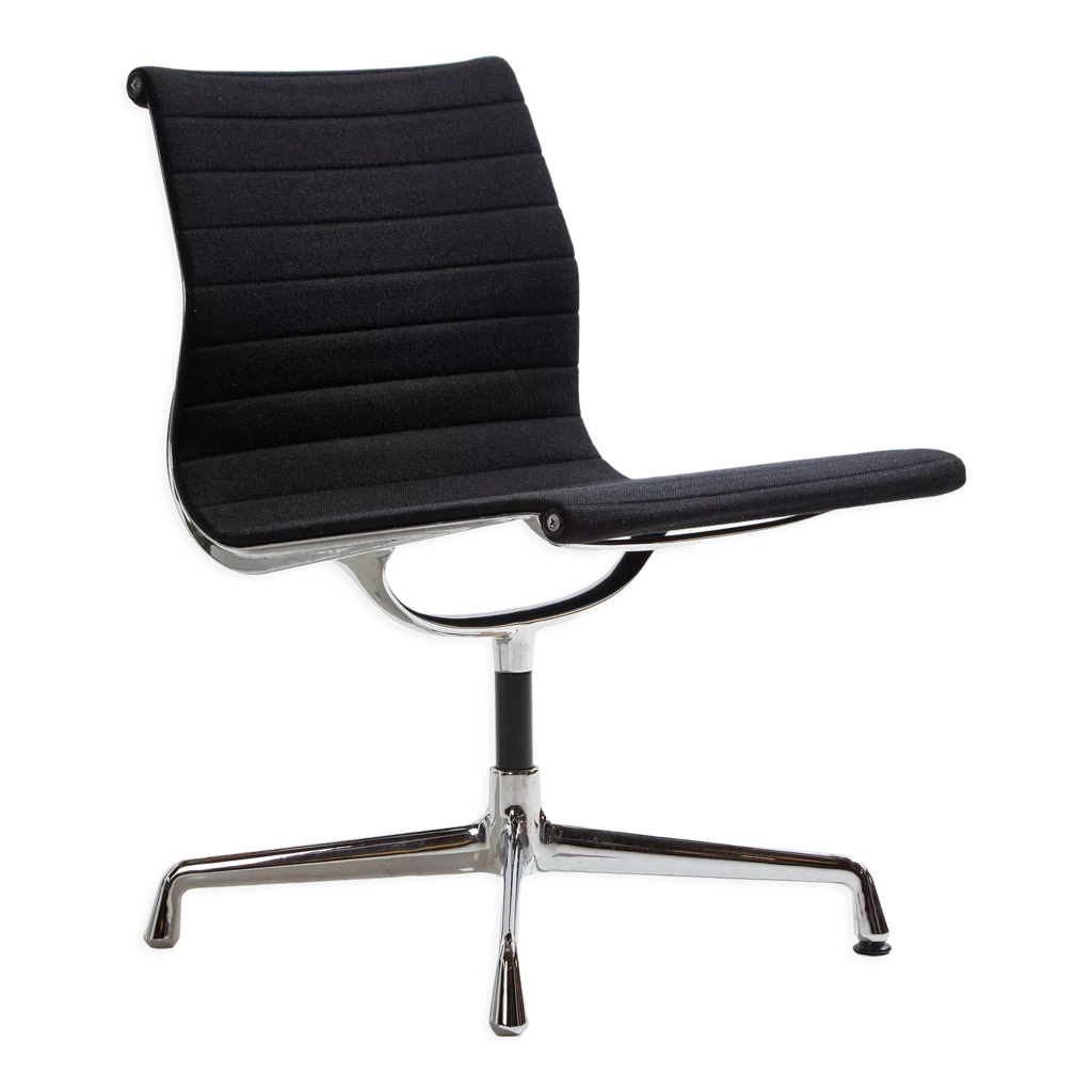 Chaise de bureau EA105 par Charles & Ray Eames pour Vitra | Selency