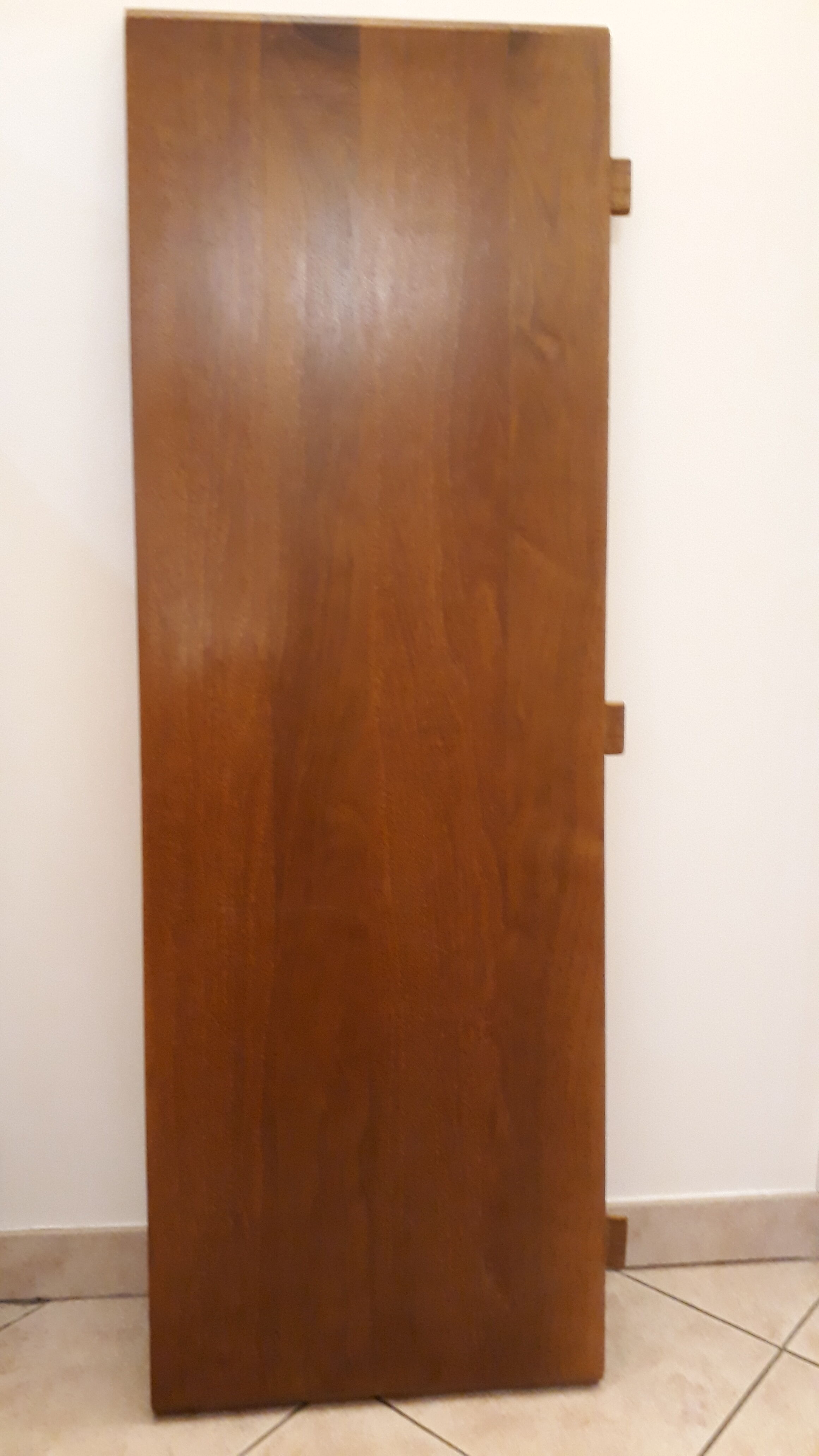 Table ronde en noyer massif et 4 chaises en option | Selency