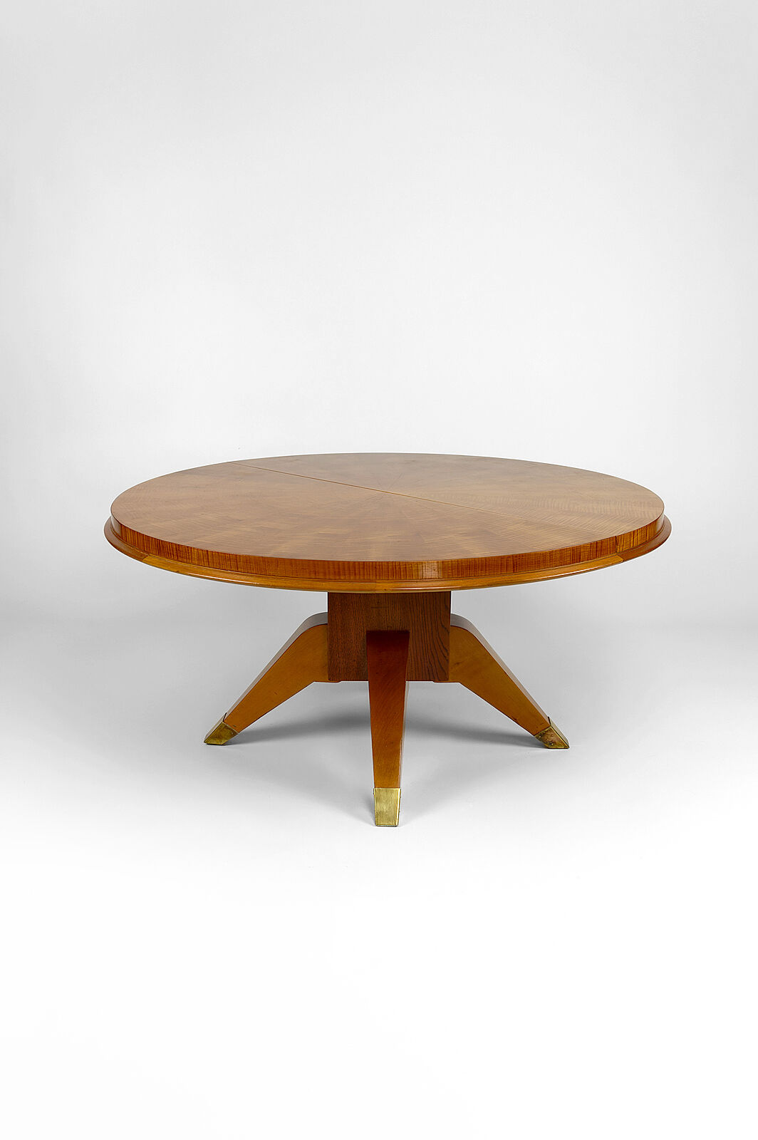 Table basse ronde Art Déco en érable, France, vers 1940 | Selency