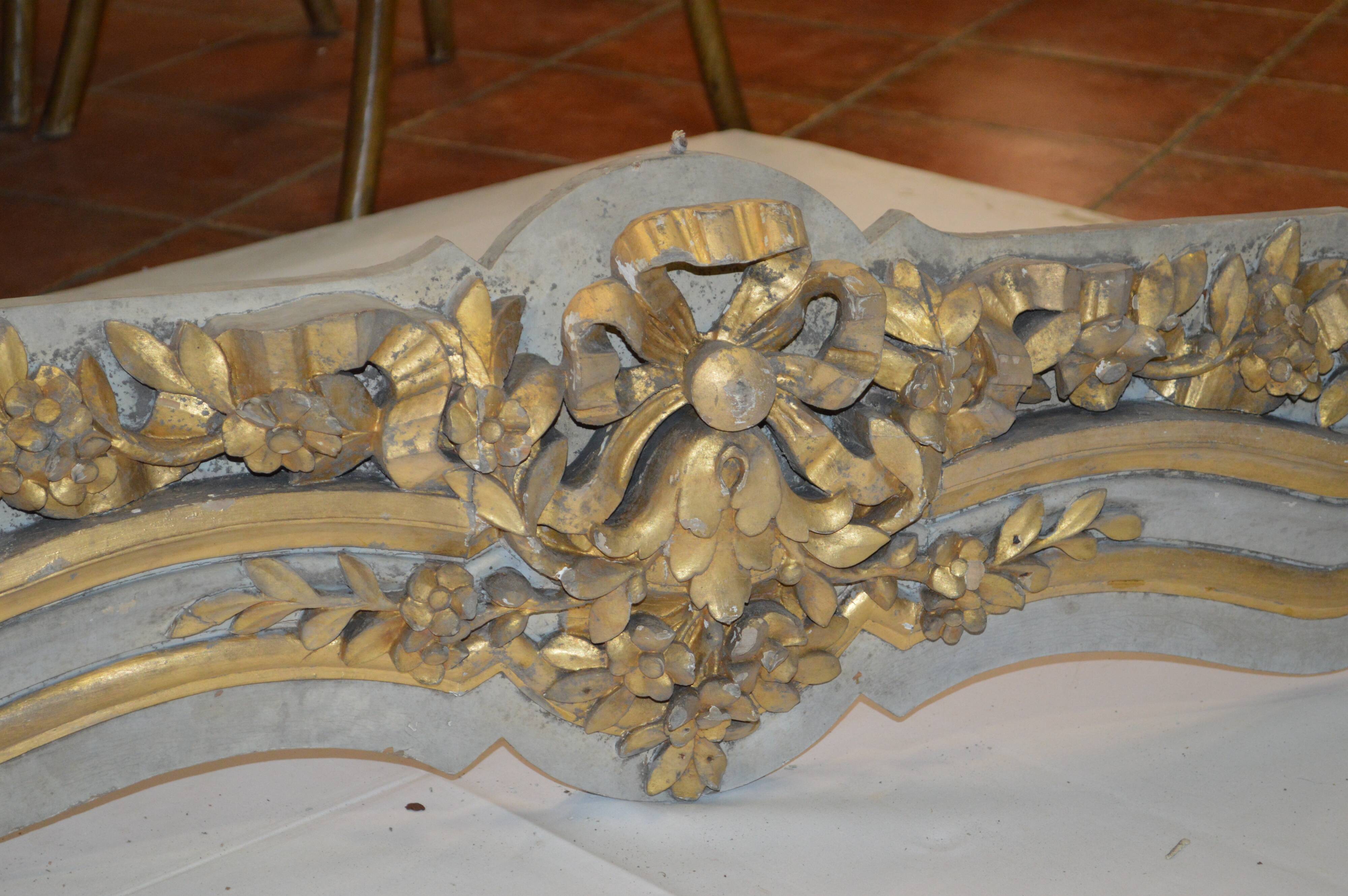 Corniche style Louis XV en bois sculptée et patinée | Selency