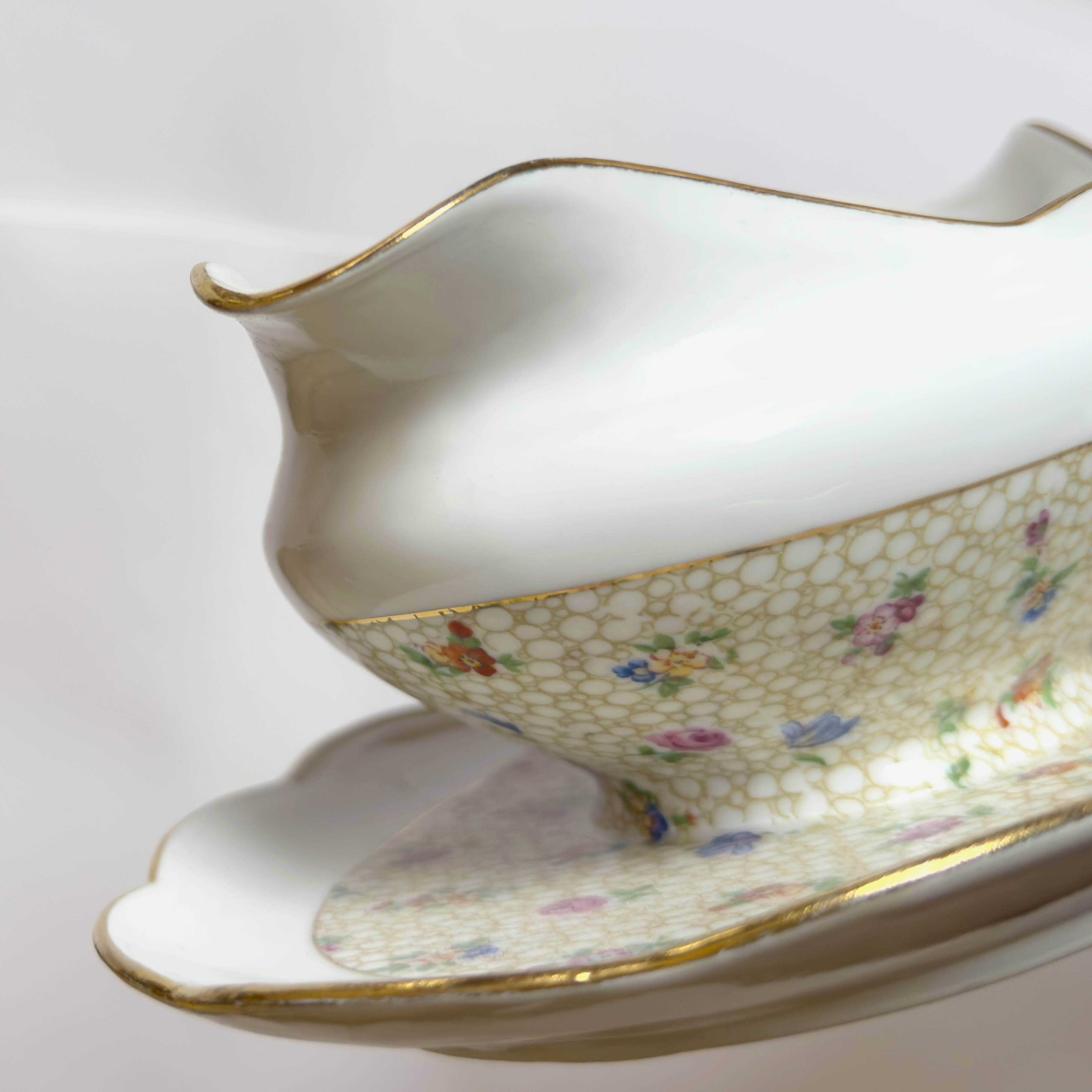 SFP porcelain gravy boat Société Française de Porcelaine | Selency