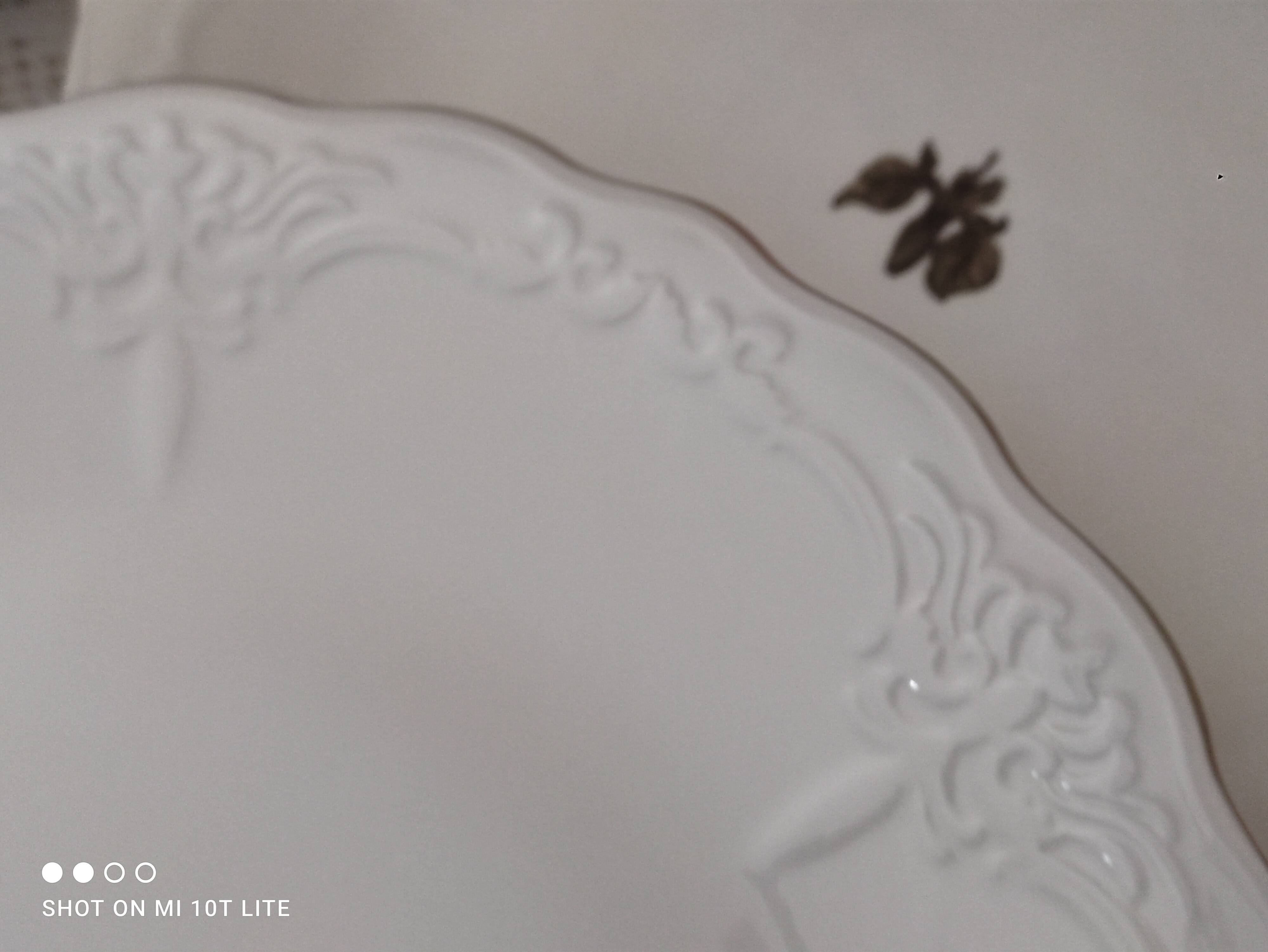 Lot de 6 assiettes plates en porcelaine blanche marli en relief décor ...