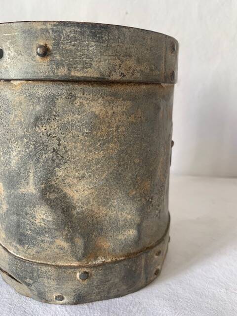 Grand pot à ustensiles ancien en fer, pot de mesure double litre, 1914/ ...
