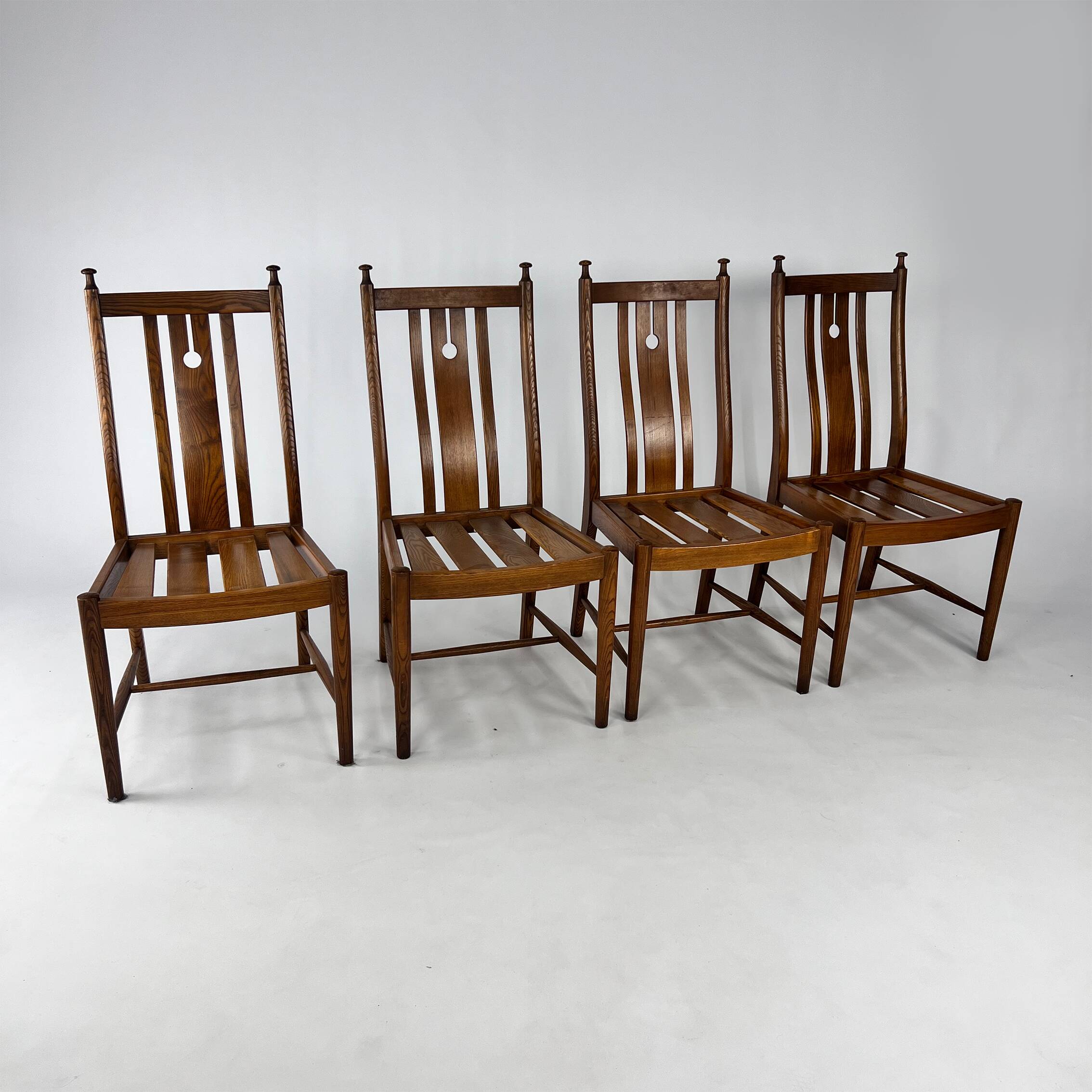 Ensemble de 4 chaises de salle à manger en chêne par Ercol, 1980s | Selency