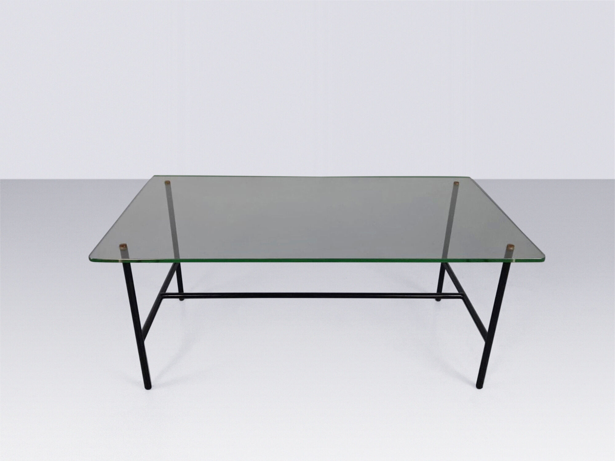 Table basse moderniste en verre design Guariche édité par Steiner ...