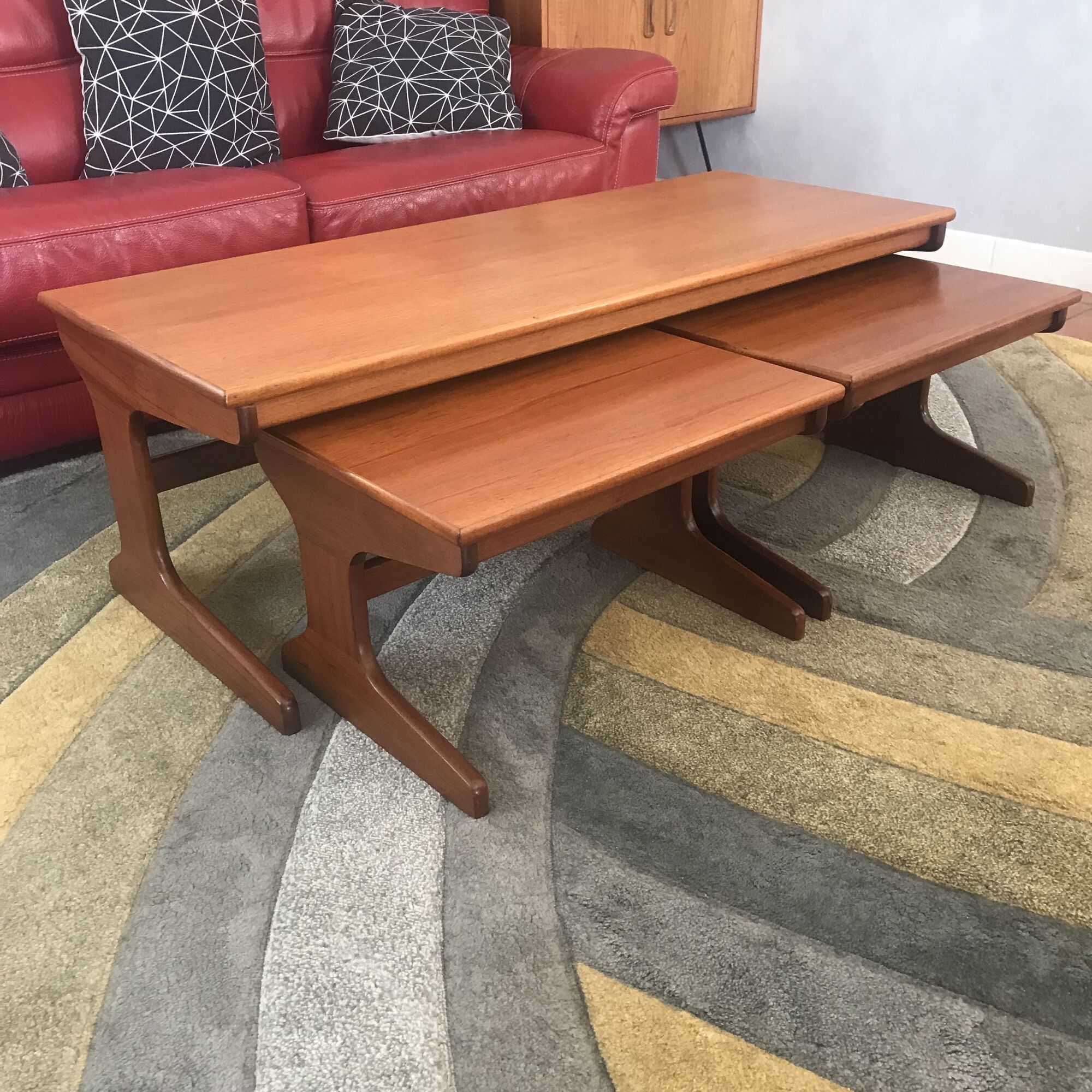 1960's vintage teak coffee table with two Scandinavian design nesting tables | Selency