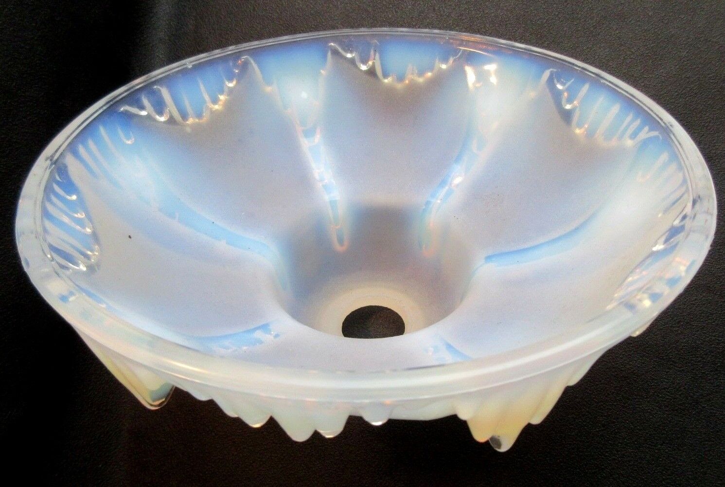 Abat-jour ou tulipe de lampe art déco en verre opalescent ezan ou ...