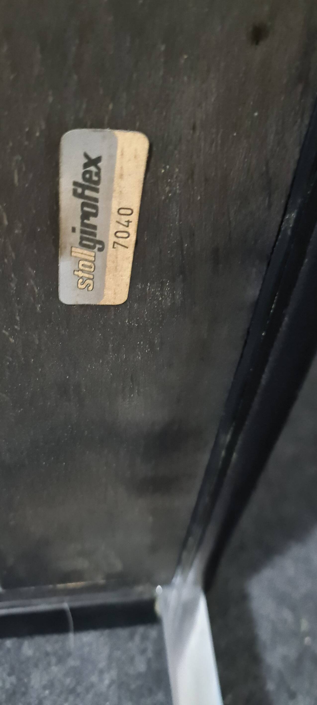 Fauteuil vintage en cuir noir par Stoll Geroflex | Selency