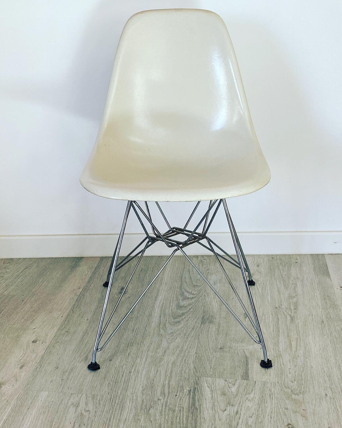 Chaise DSR Charles et Ray EAMES | Selency