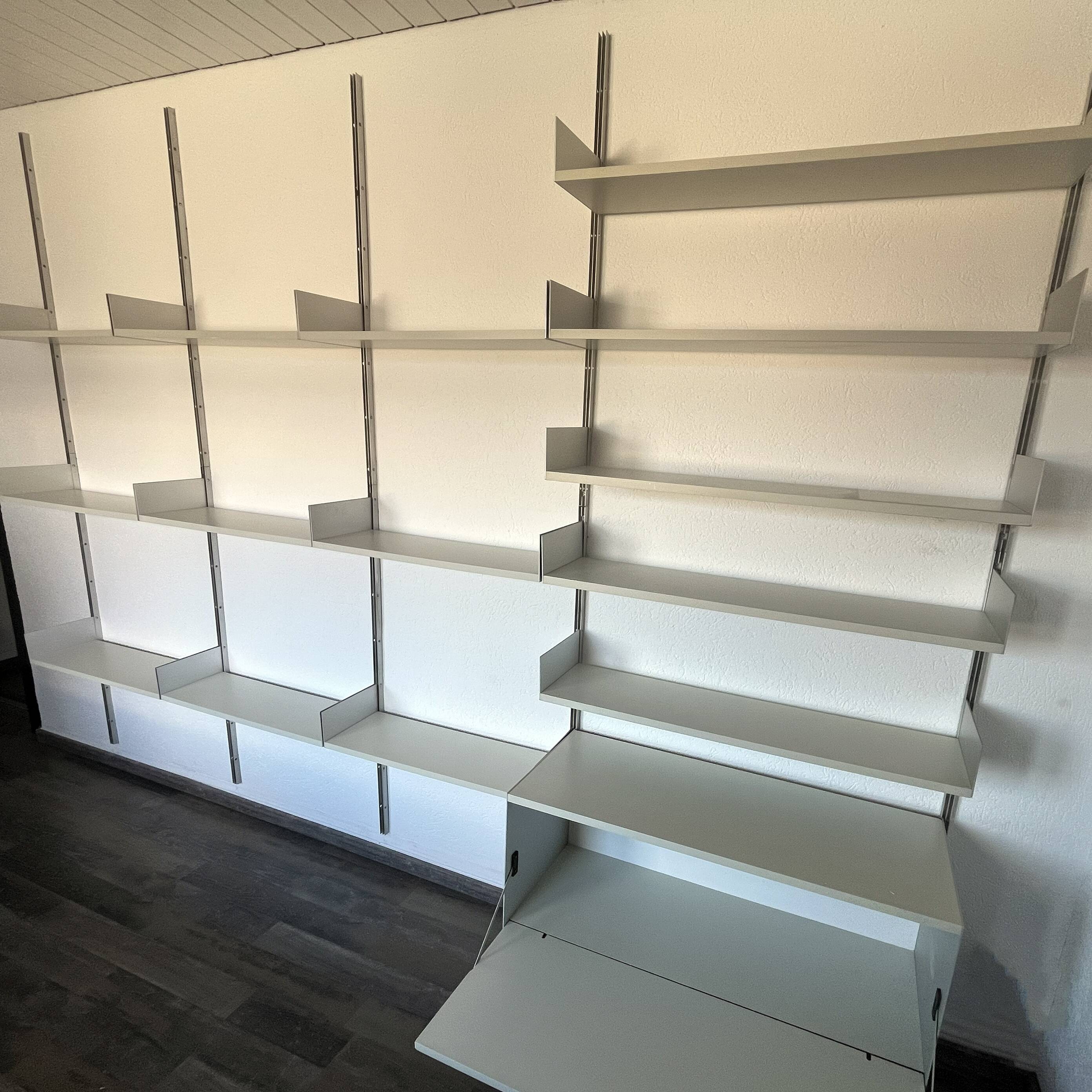 Bibliothèque modulable modèle Regal System 606 par Dieter Rams, 1970 ...