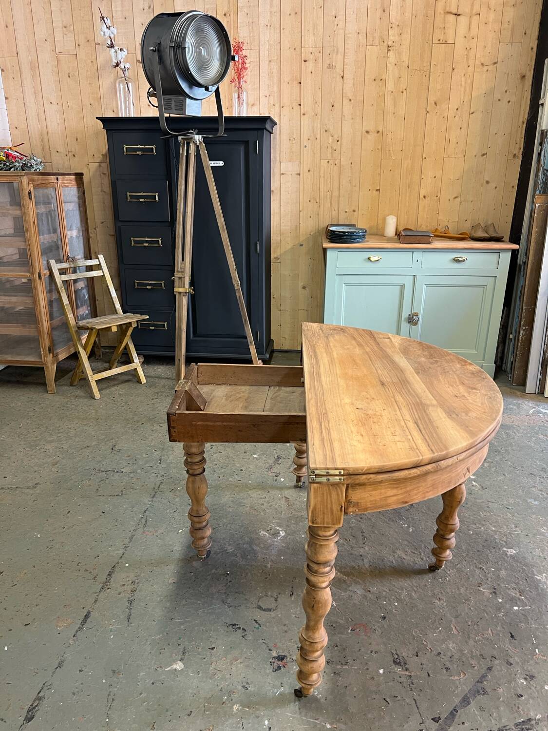 Table demi lune rabattable en noyer | Selency