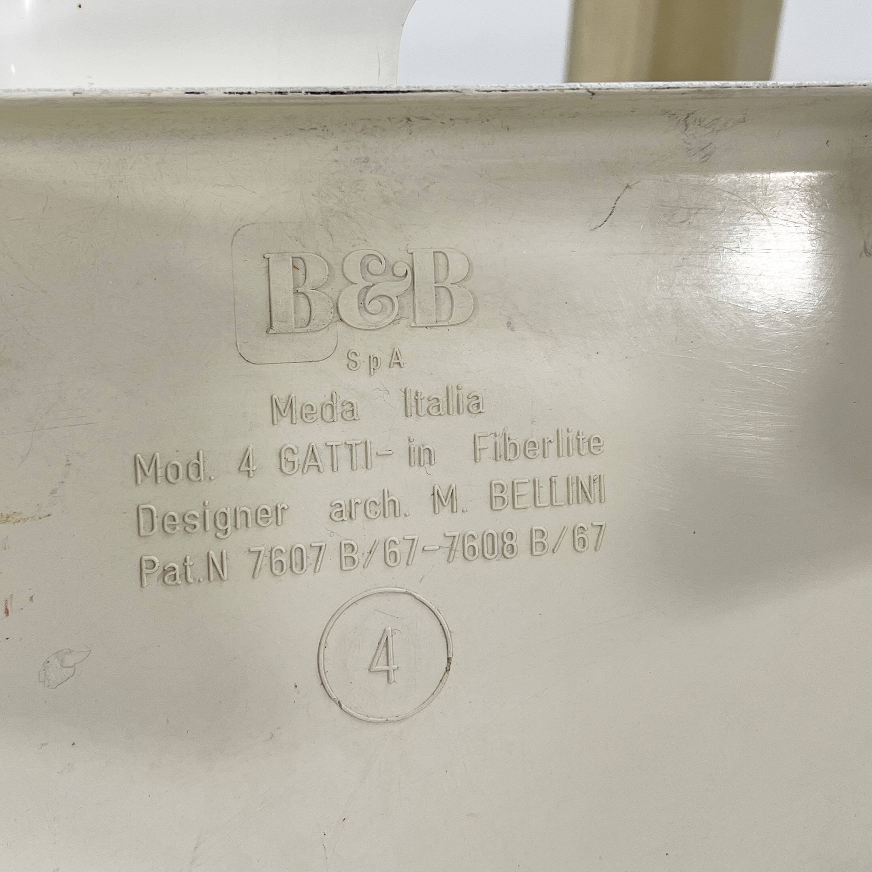 Tables d'appoint "Quattro Gatti" par Mario Bellini pour B&B Italia ...