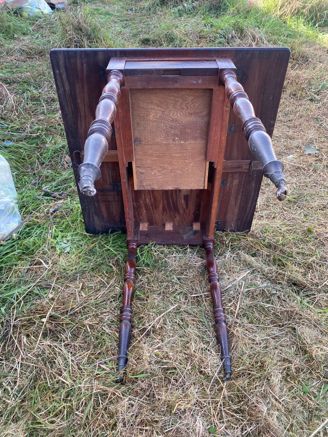 Table d’appoint ancienne en bois rabattable | Selency