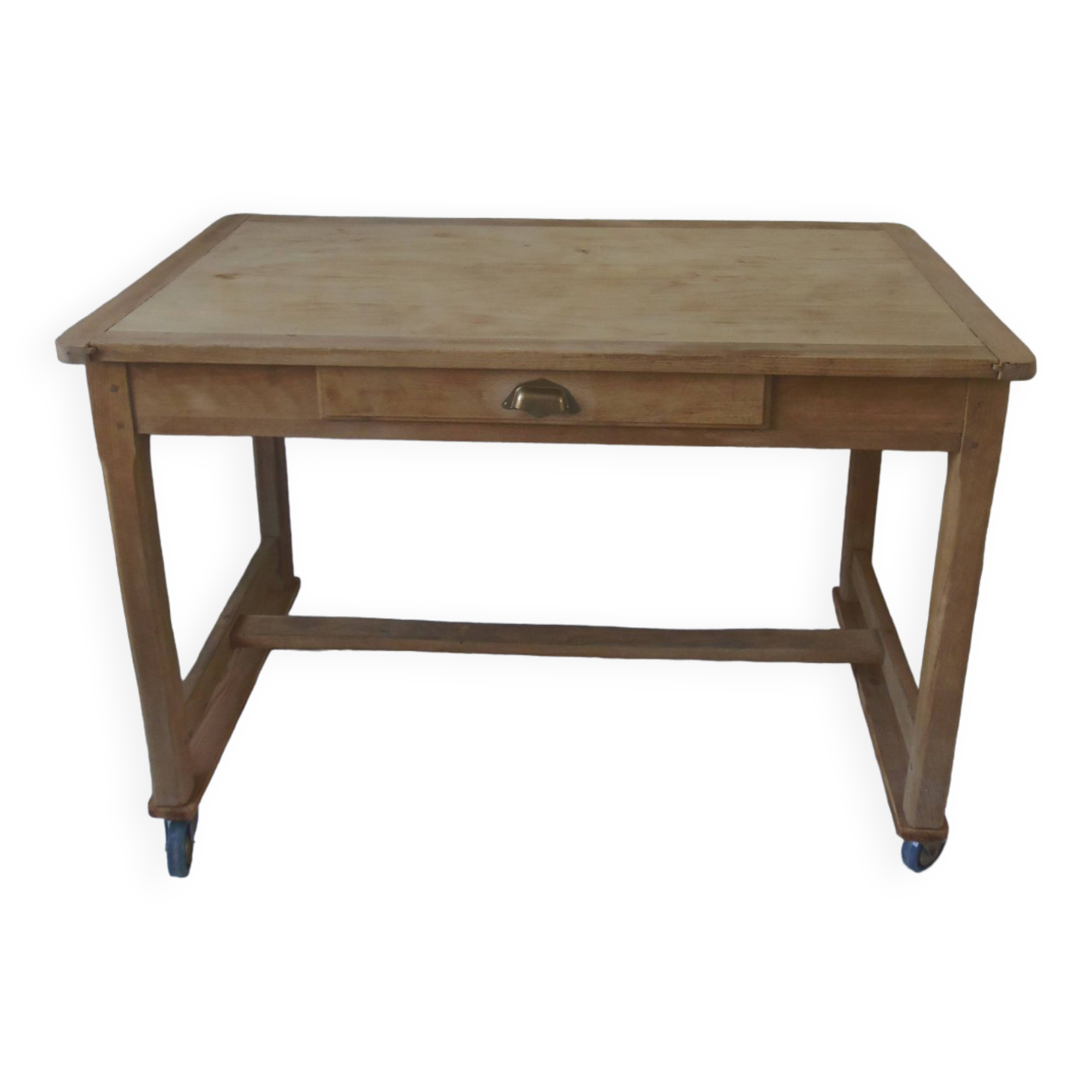 Table de cuisine vintage sur roulettes en bois brut. | Selency