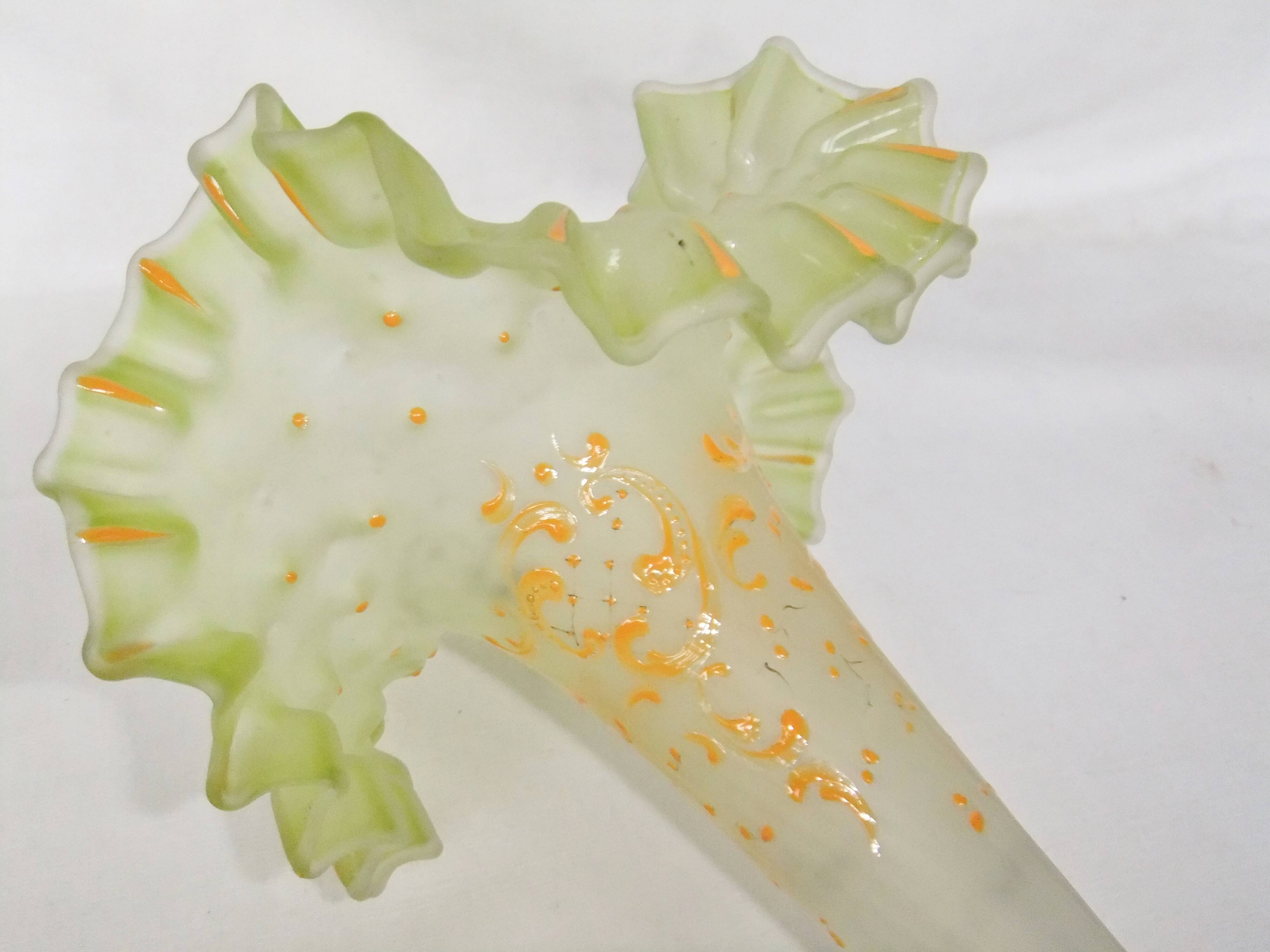 Cornet verre opaque émaux centre de table soliflore vase | Selency